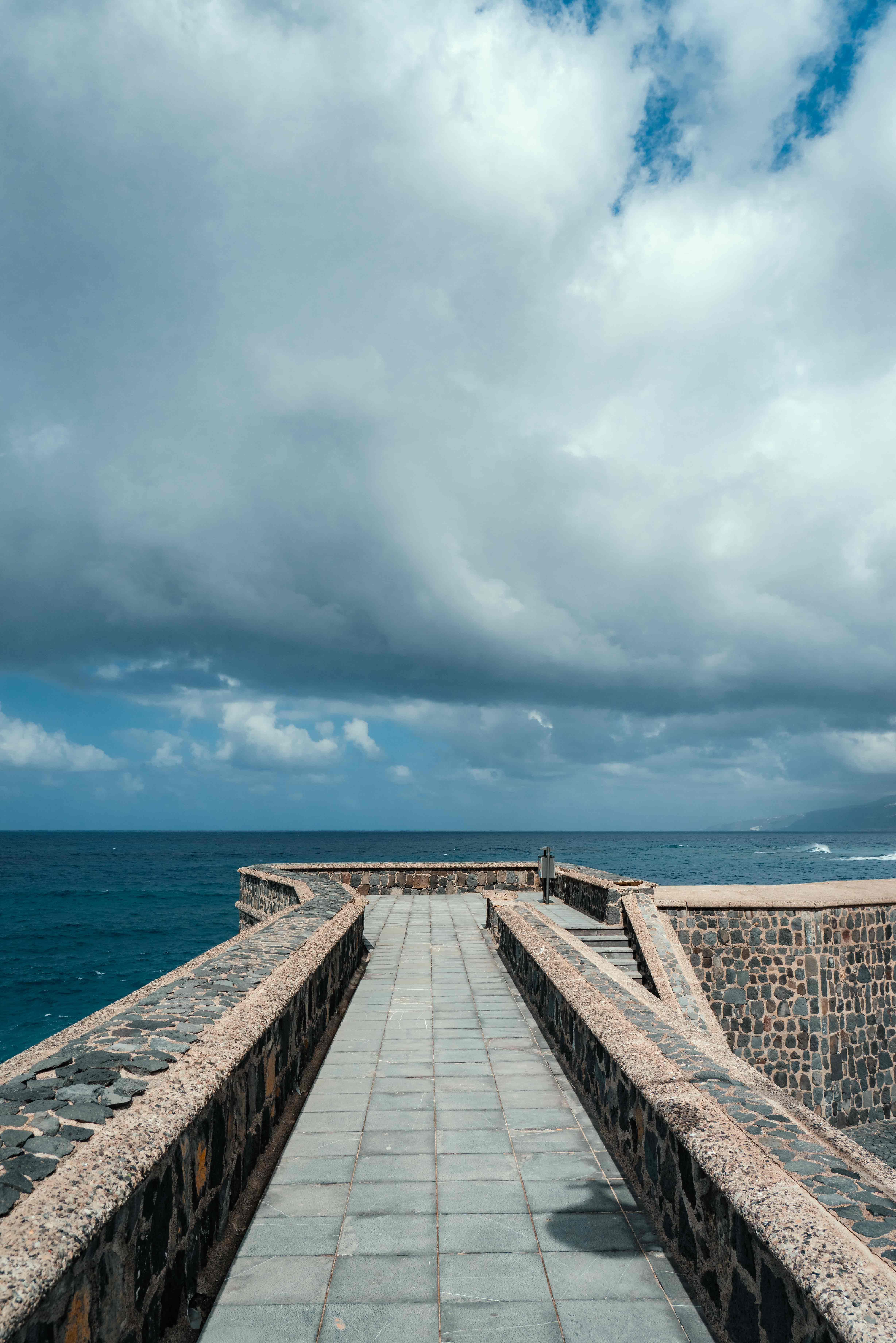 A Walkway by a Sea · Free Stock Photo