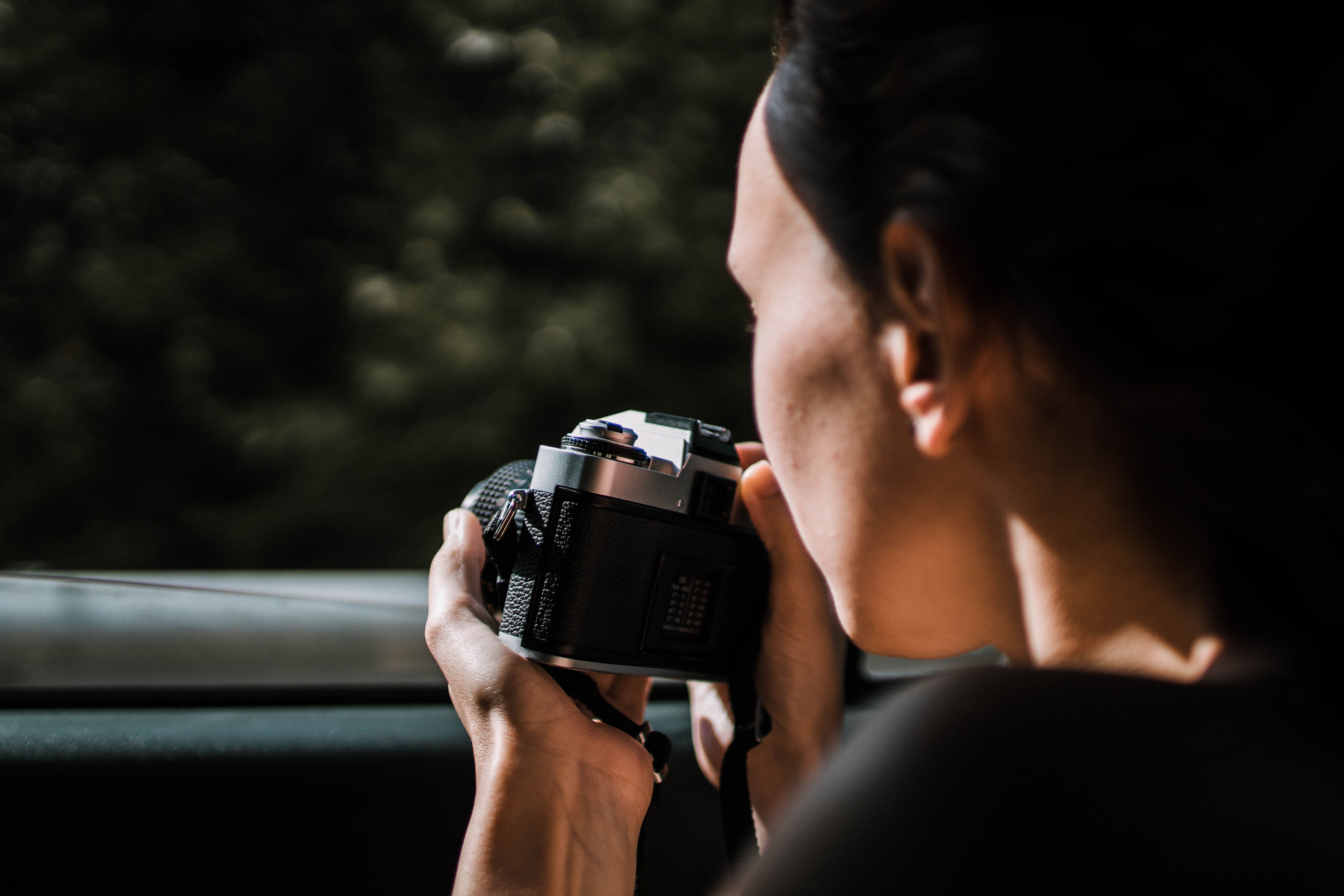 Camera in girls hand · Free Stock Photo