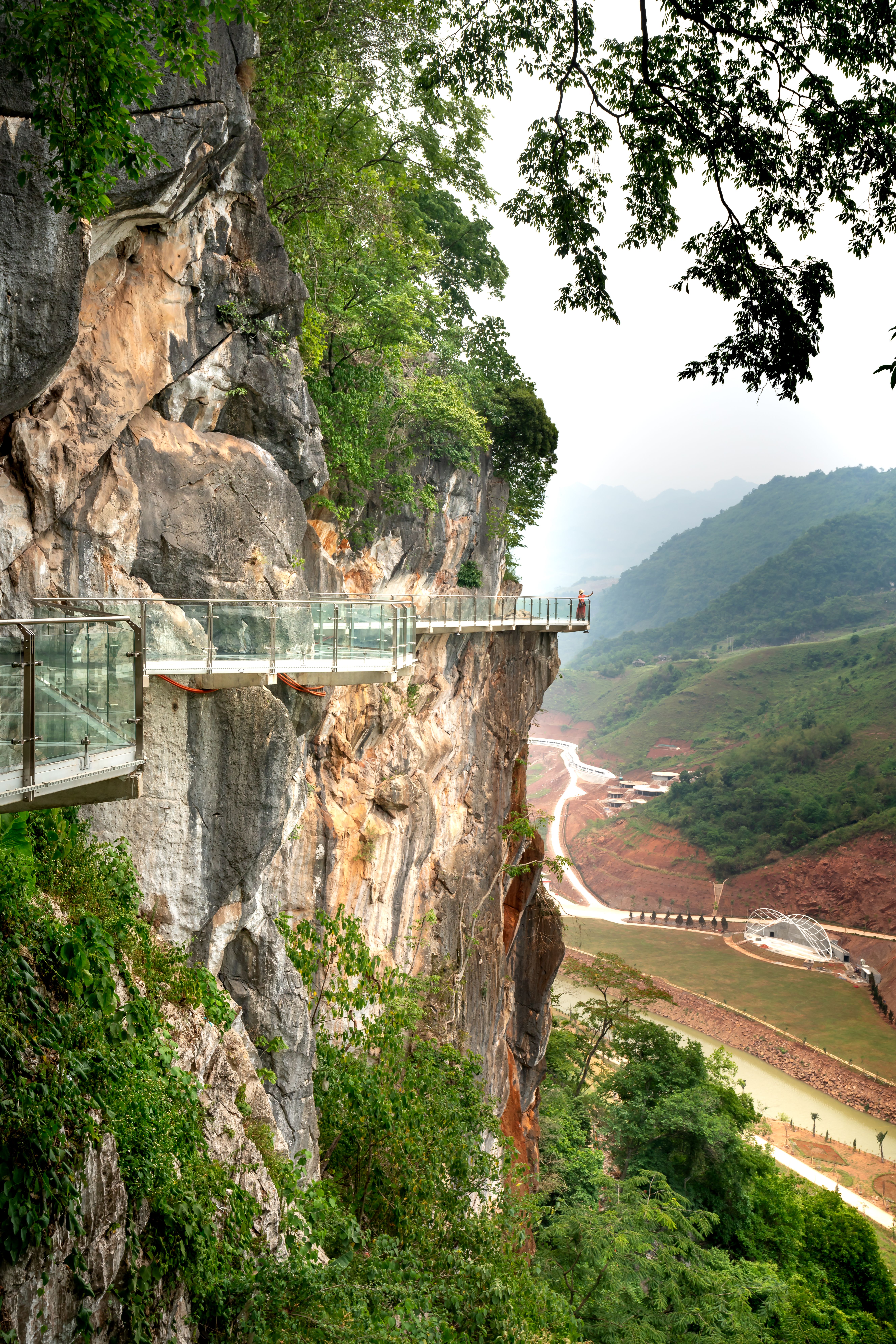 Footbridge on the Mountain Wall · Free Stock Photo