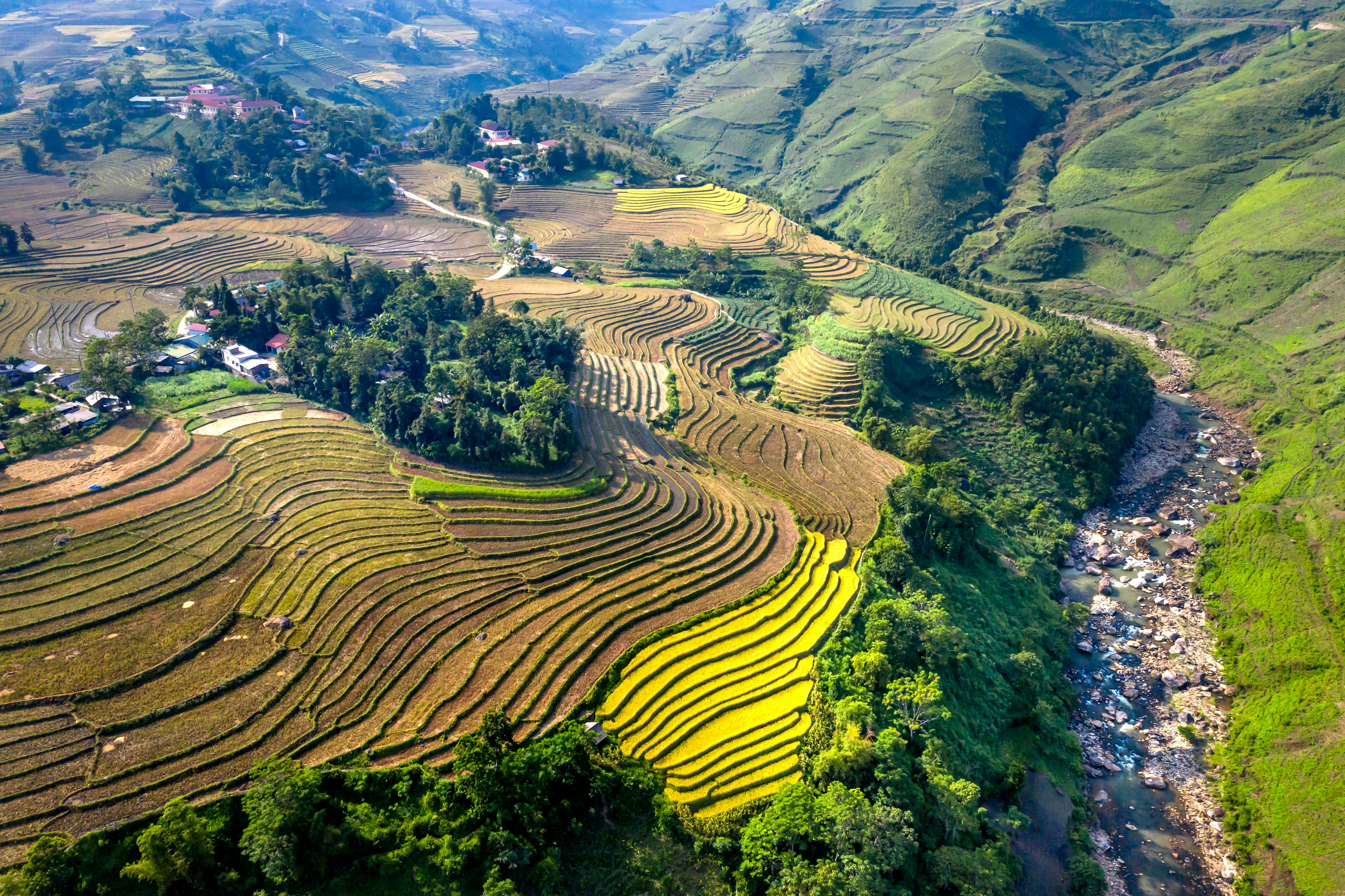 Aerial View of Mountains and Hills · Free Stock Photo