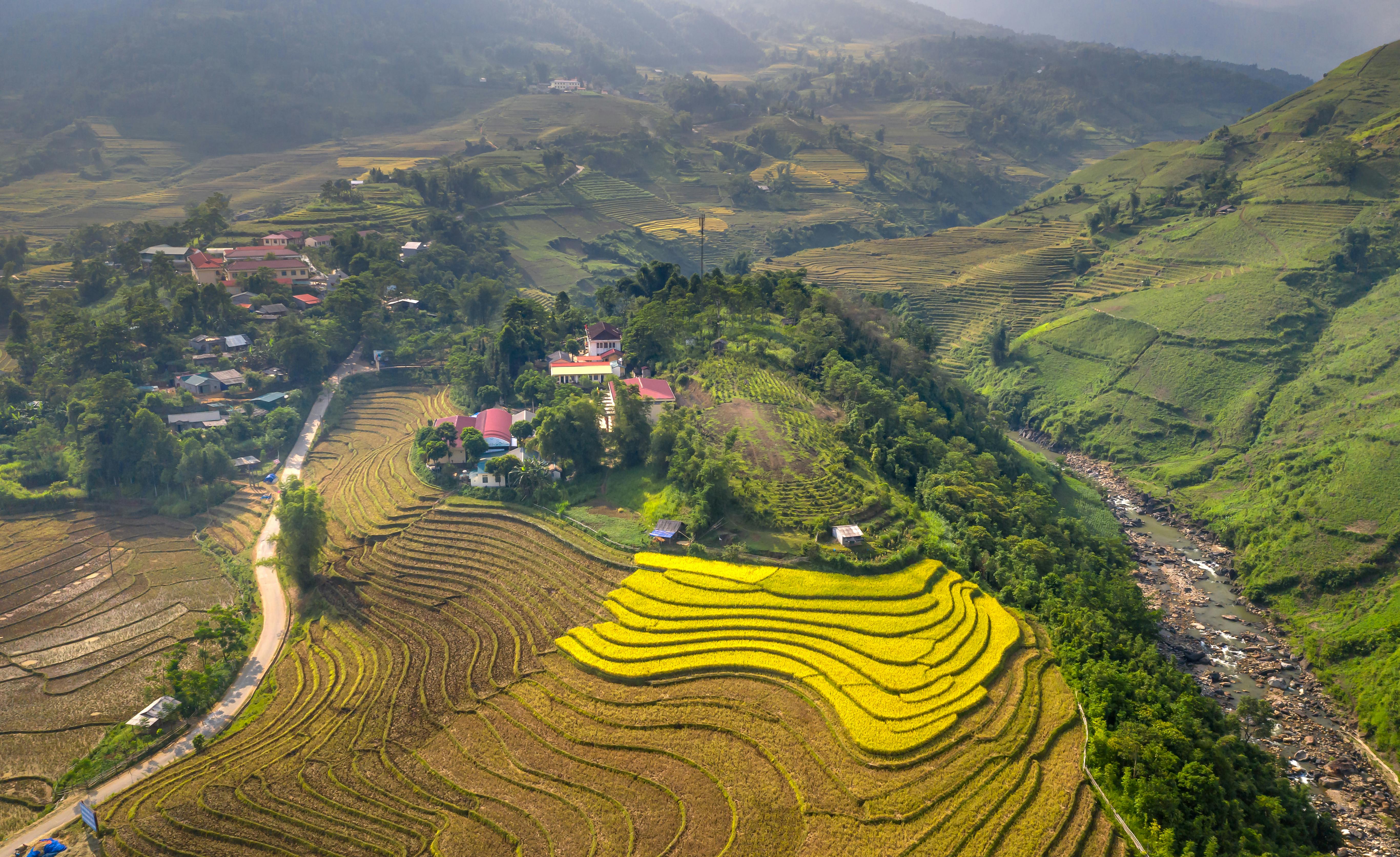 Aerial View of Mountains and Hills · Free Stock Photo