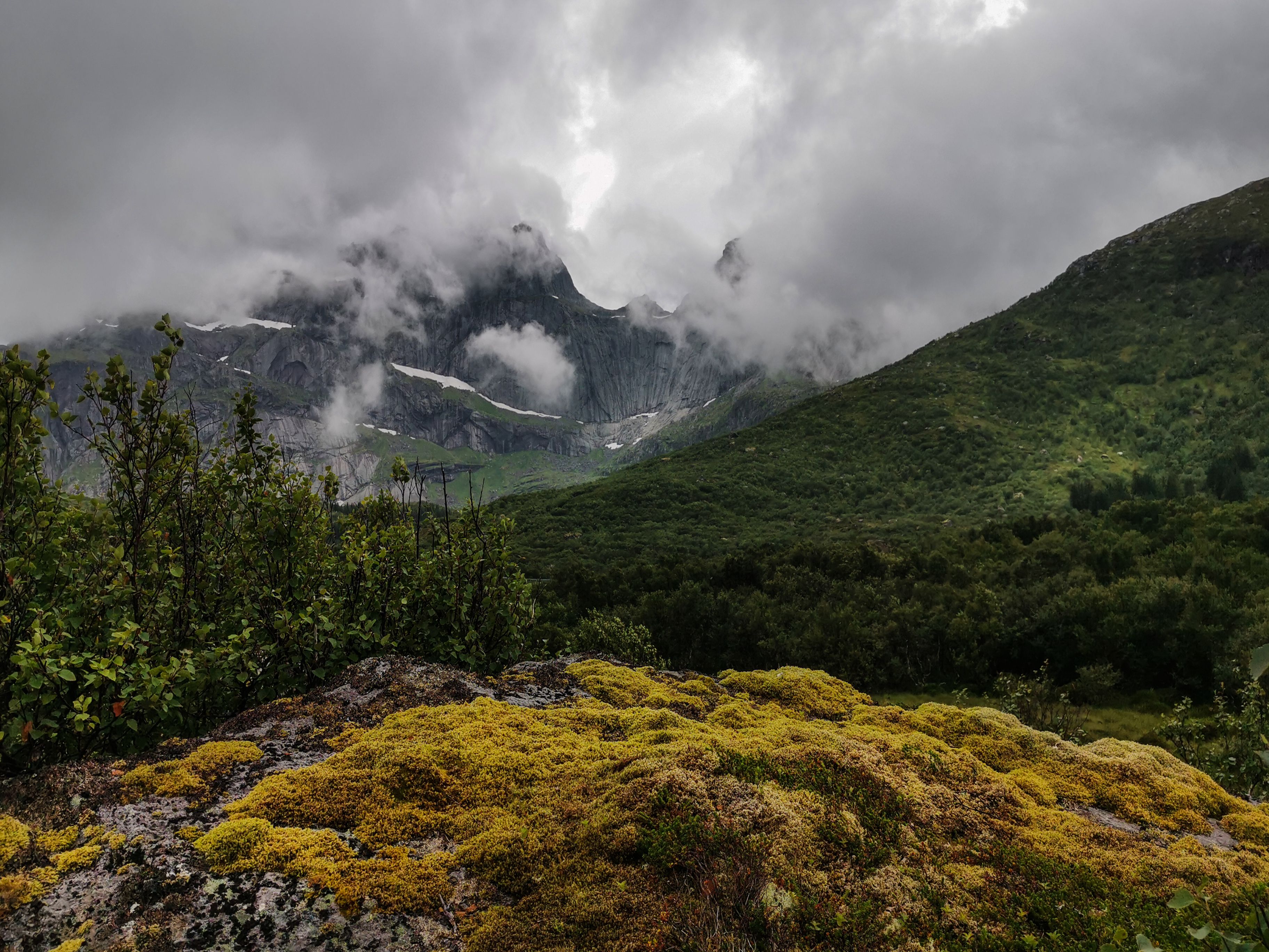 White Clouds Beside the Mountains · Free Stock Photo