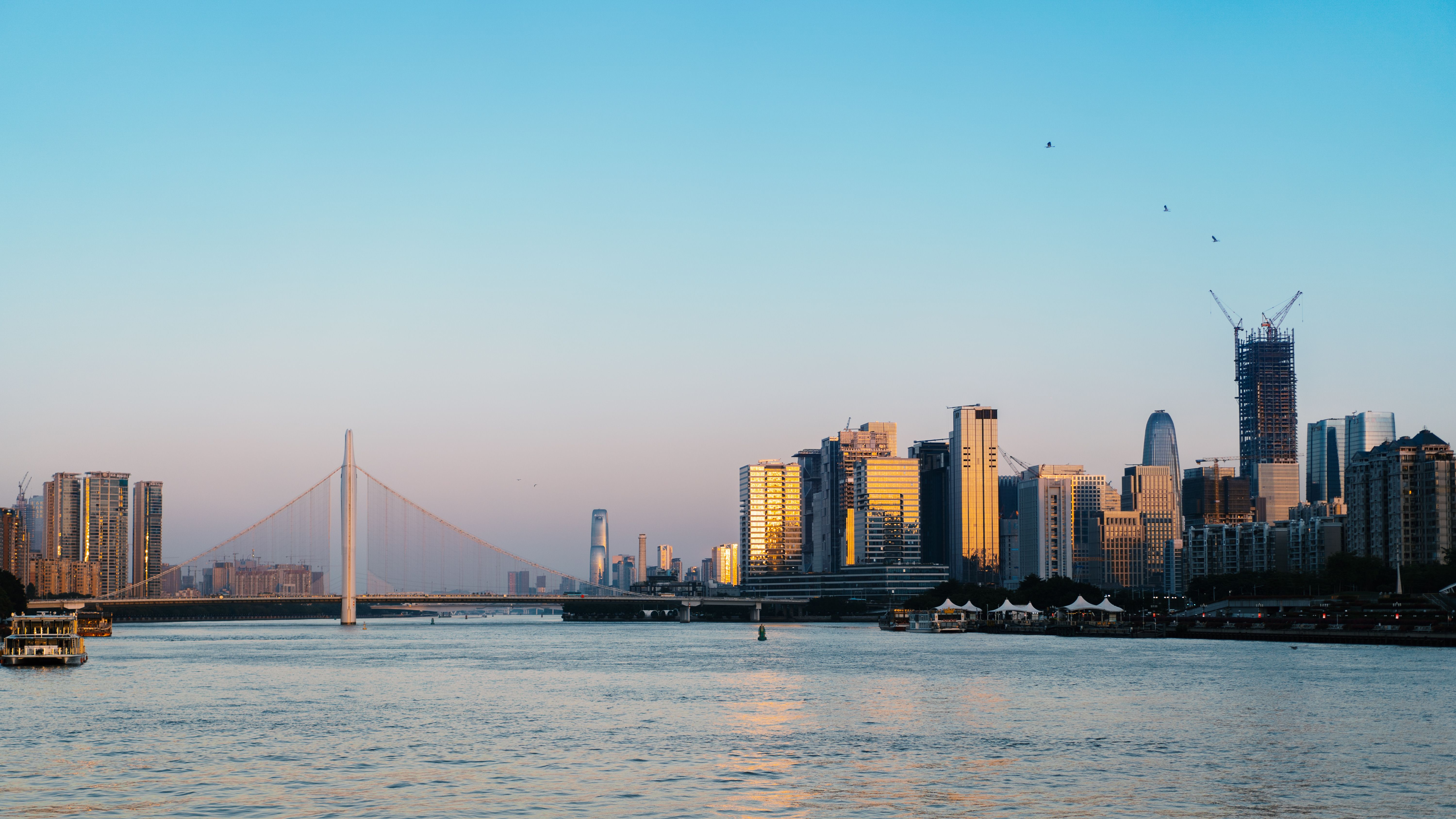 Scenic View of the Bridge and Buildings in a City · Free Stock Photo