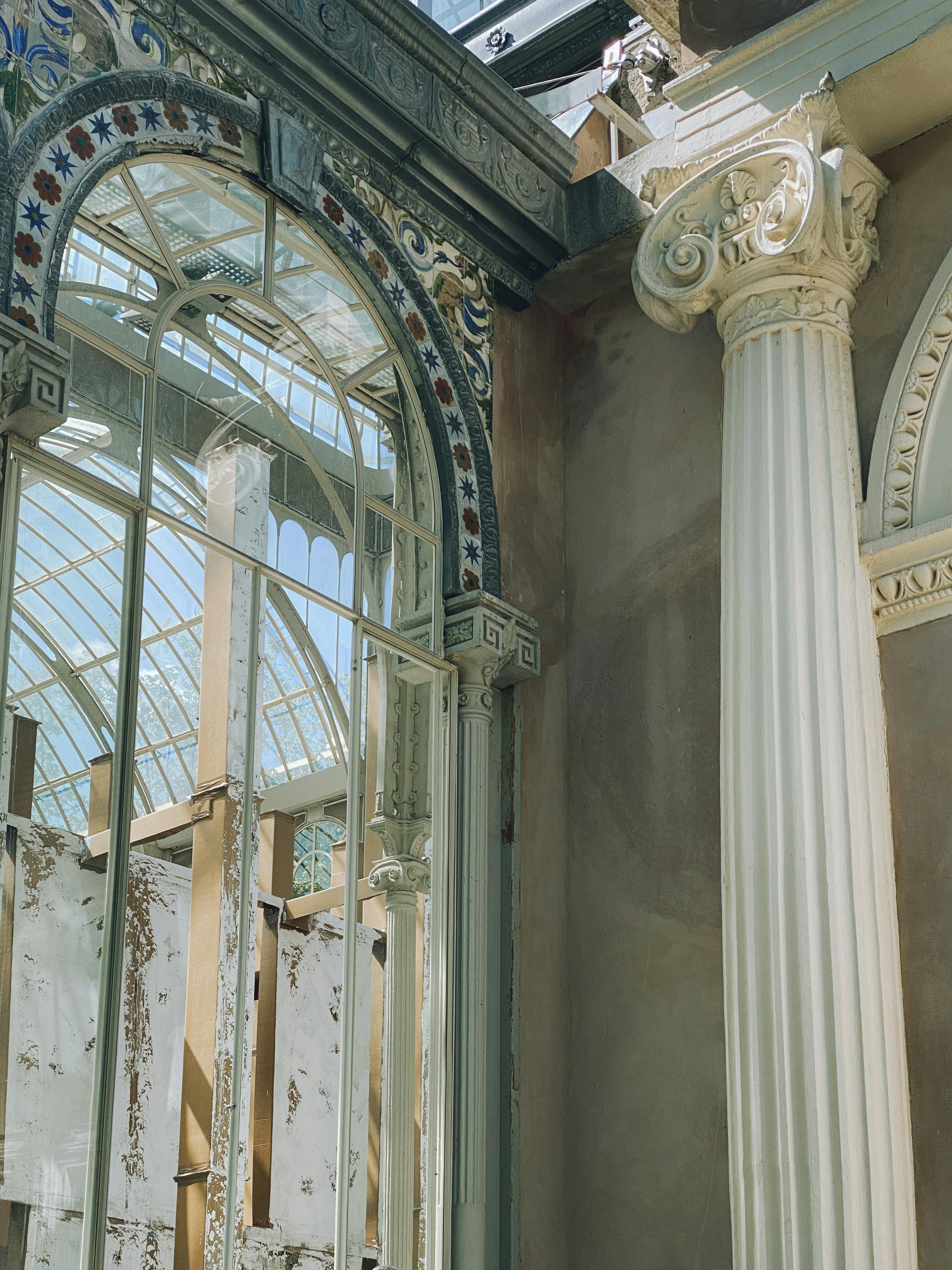 A Column in a Building · Free Stock Photo