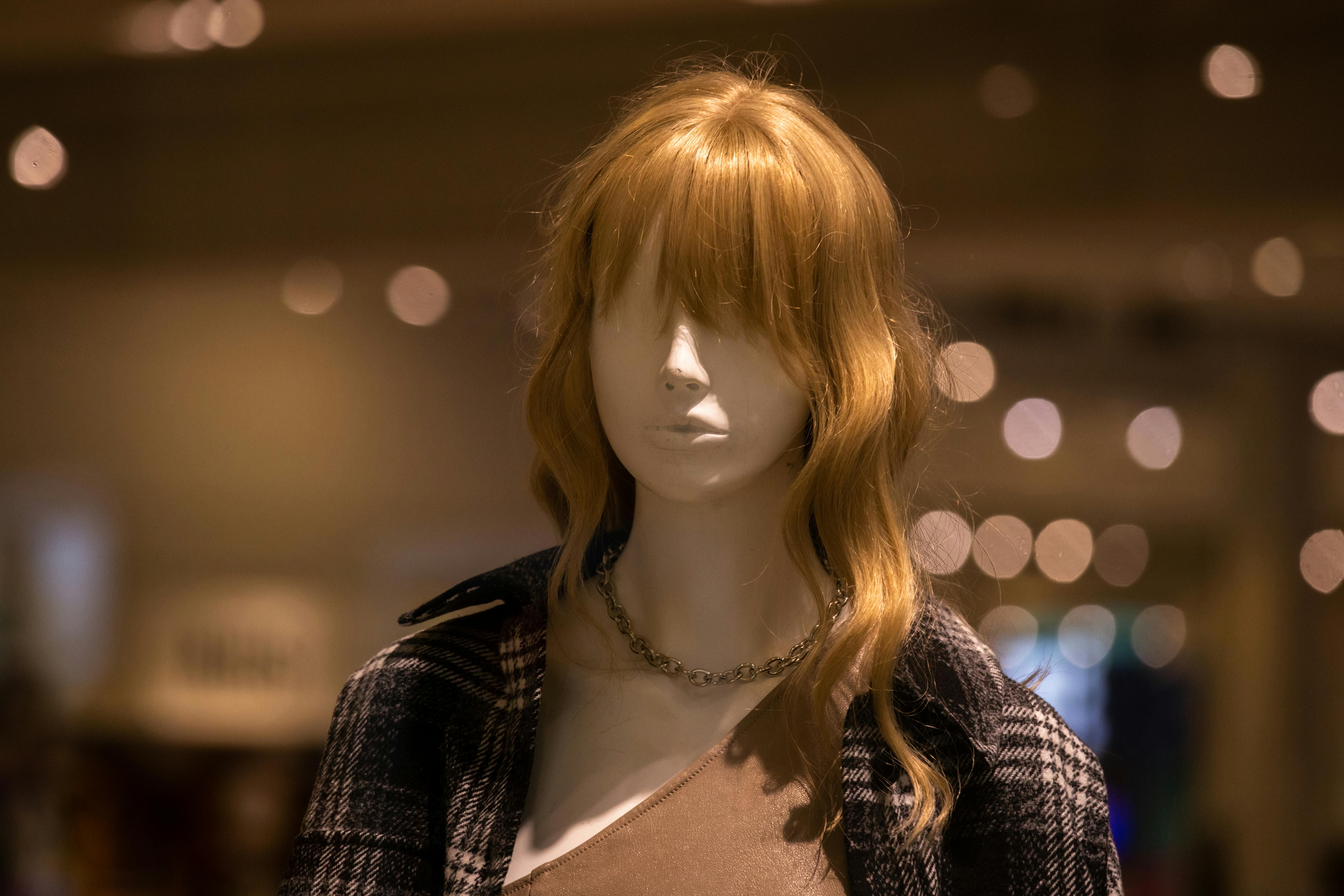 Wig Mannequin Photos, Download The BEST Free Wig Mannequin Stock Photos ...