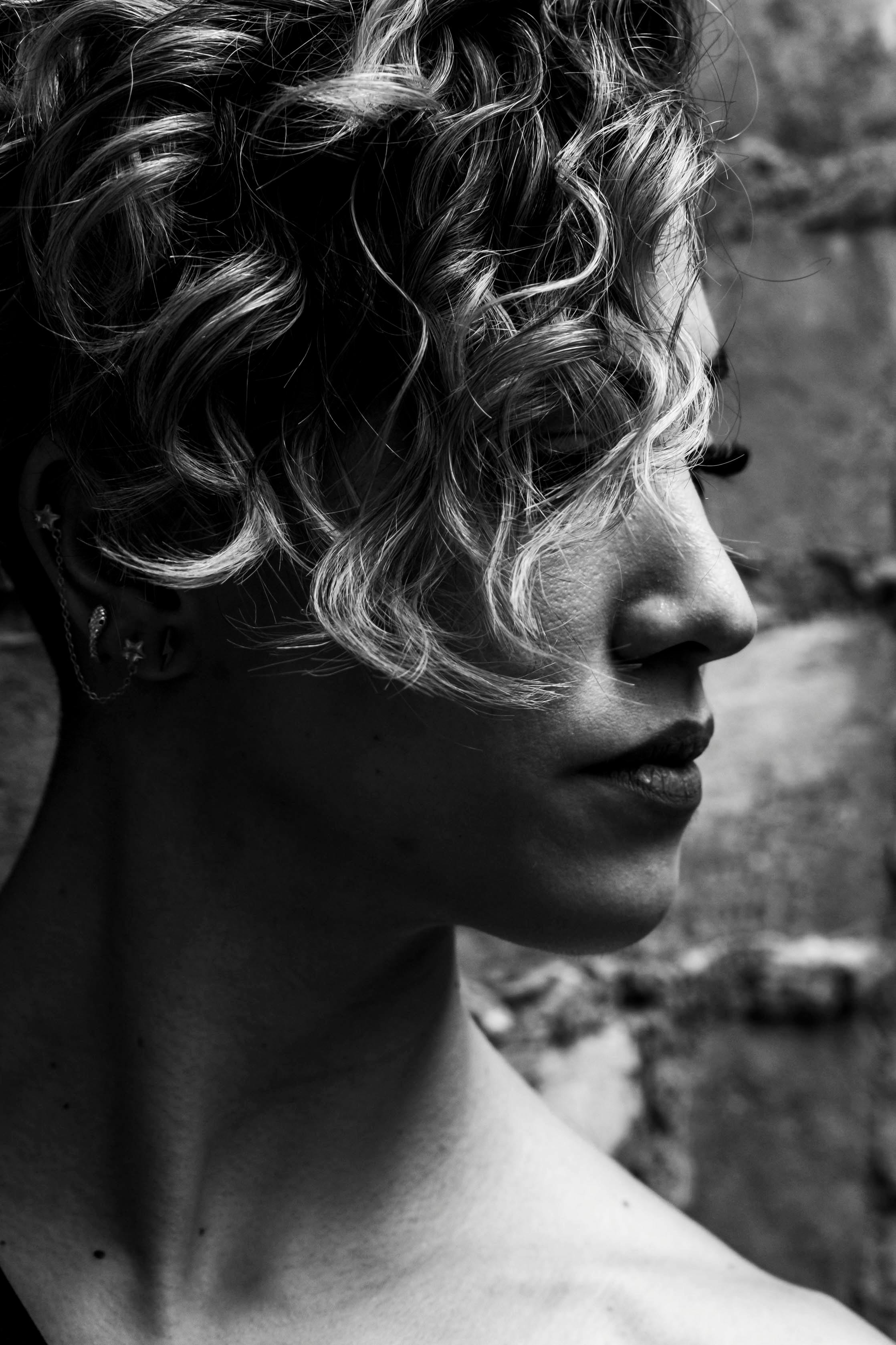 Grayscale Photo of a Woman · Free Stock Photo