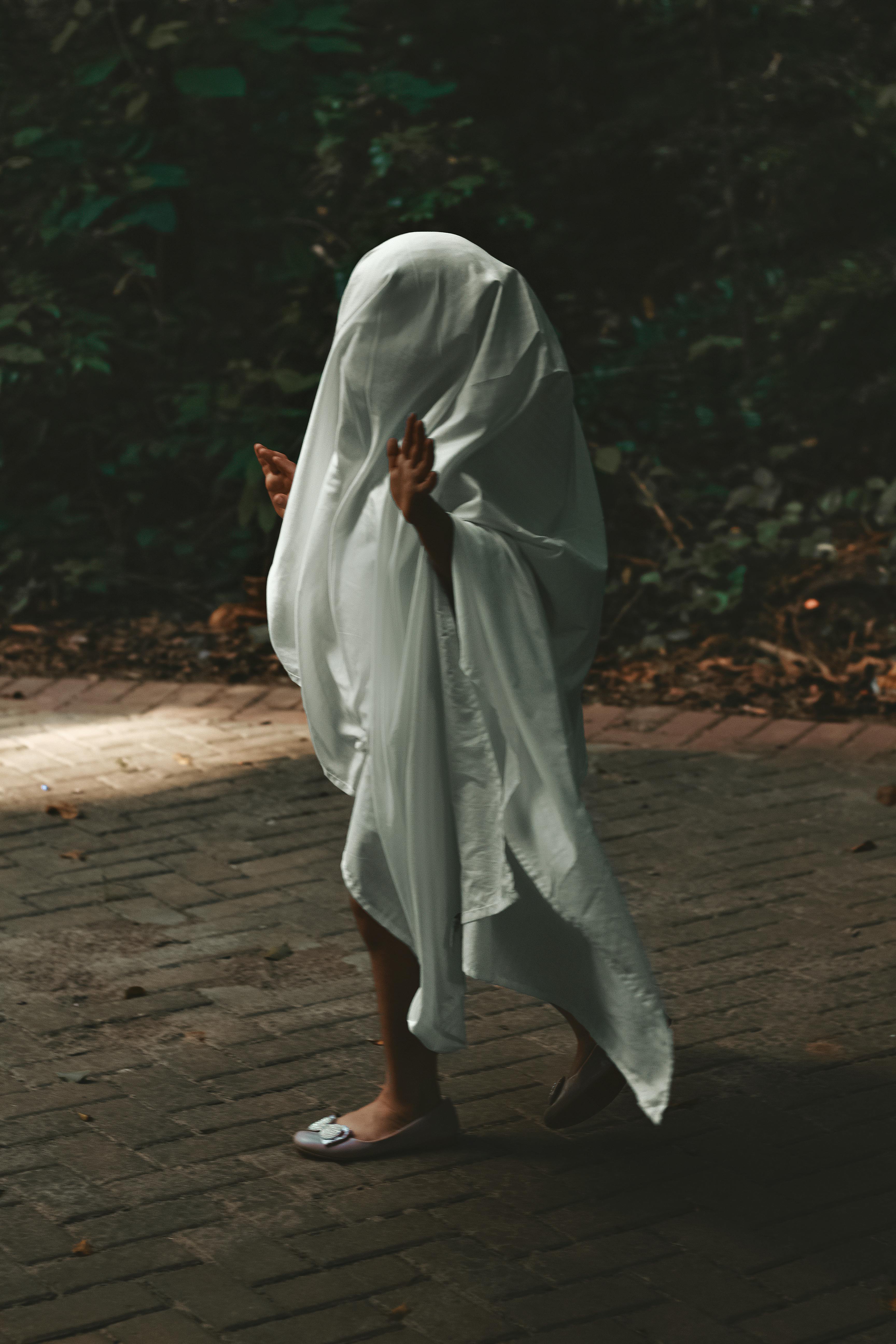 Man and Woman during Spooky Performance · Free Stock Photo Man and Woman during Spooky Performance · Free Stock Photo