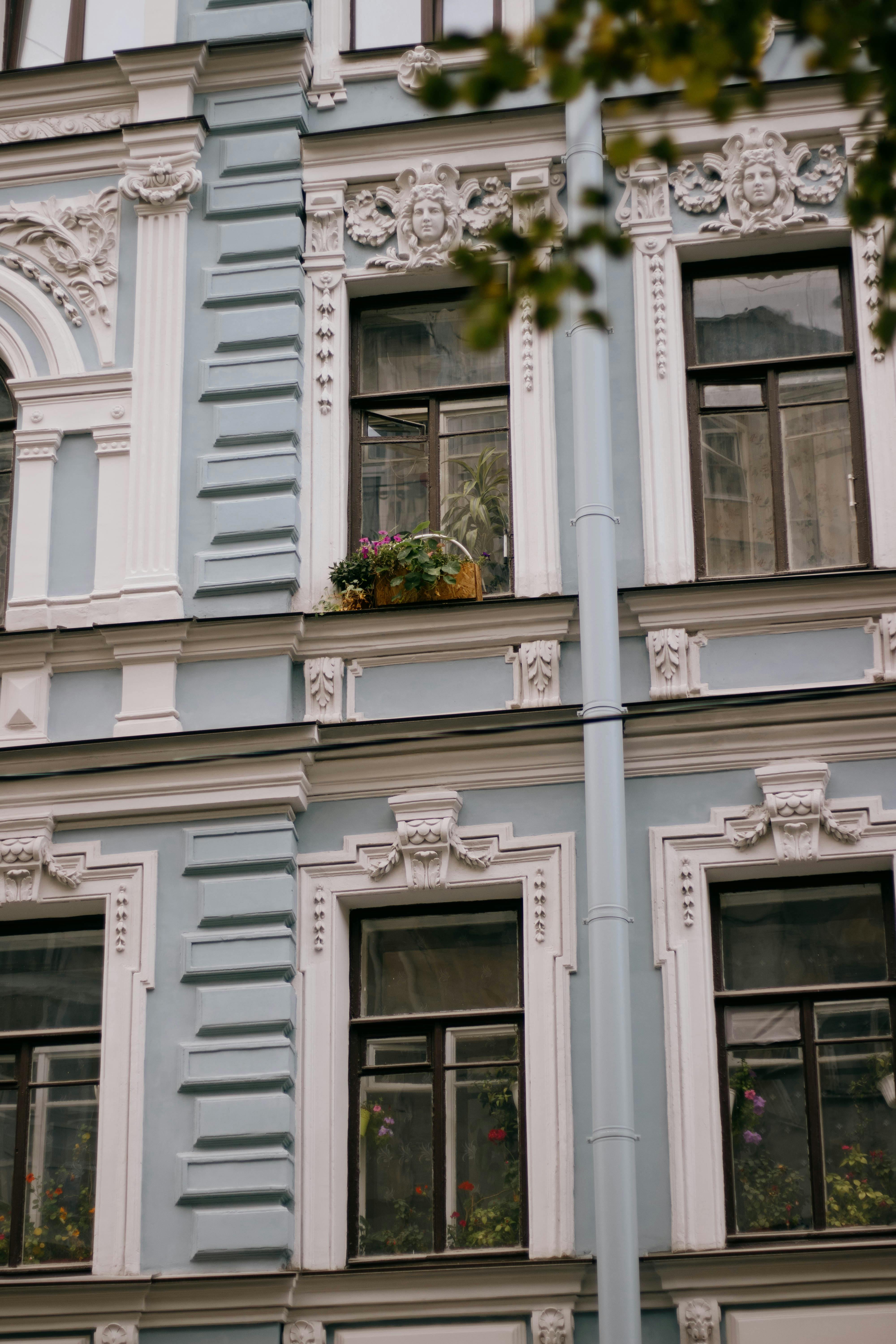Classic Townhouse Facade · Free Stock Photo