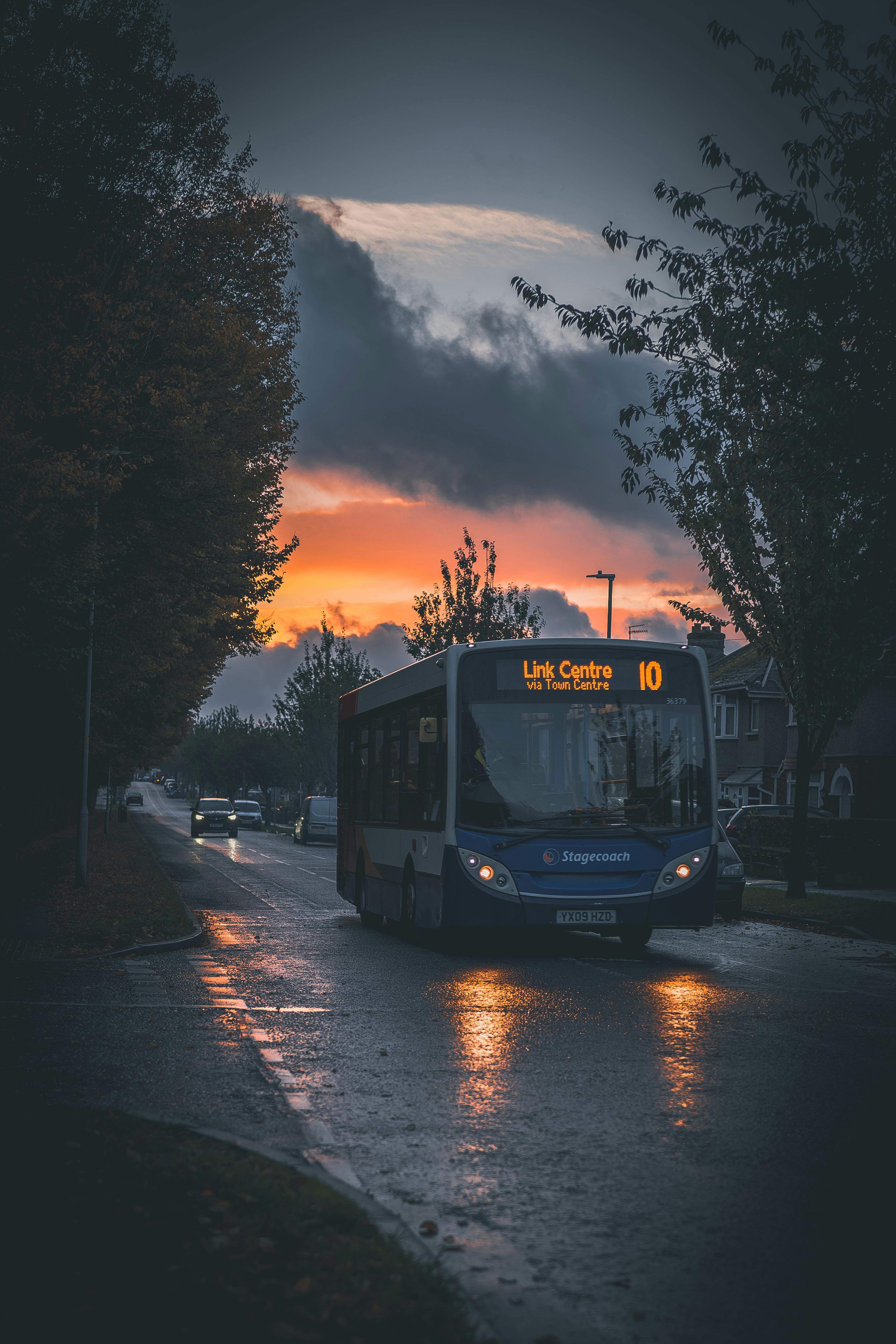 Bus on Street in the Evening · Free Stock Photo