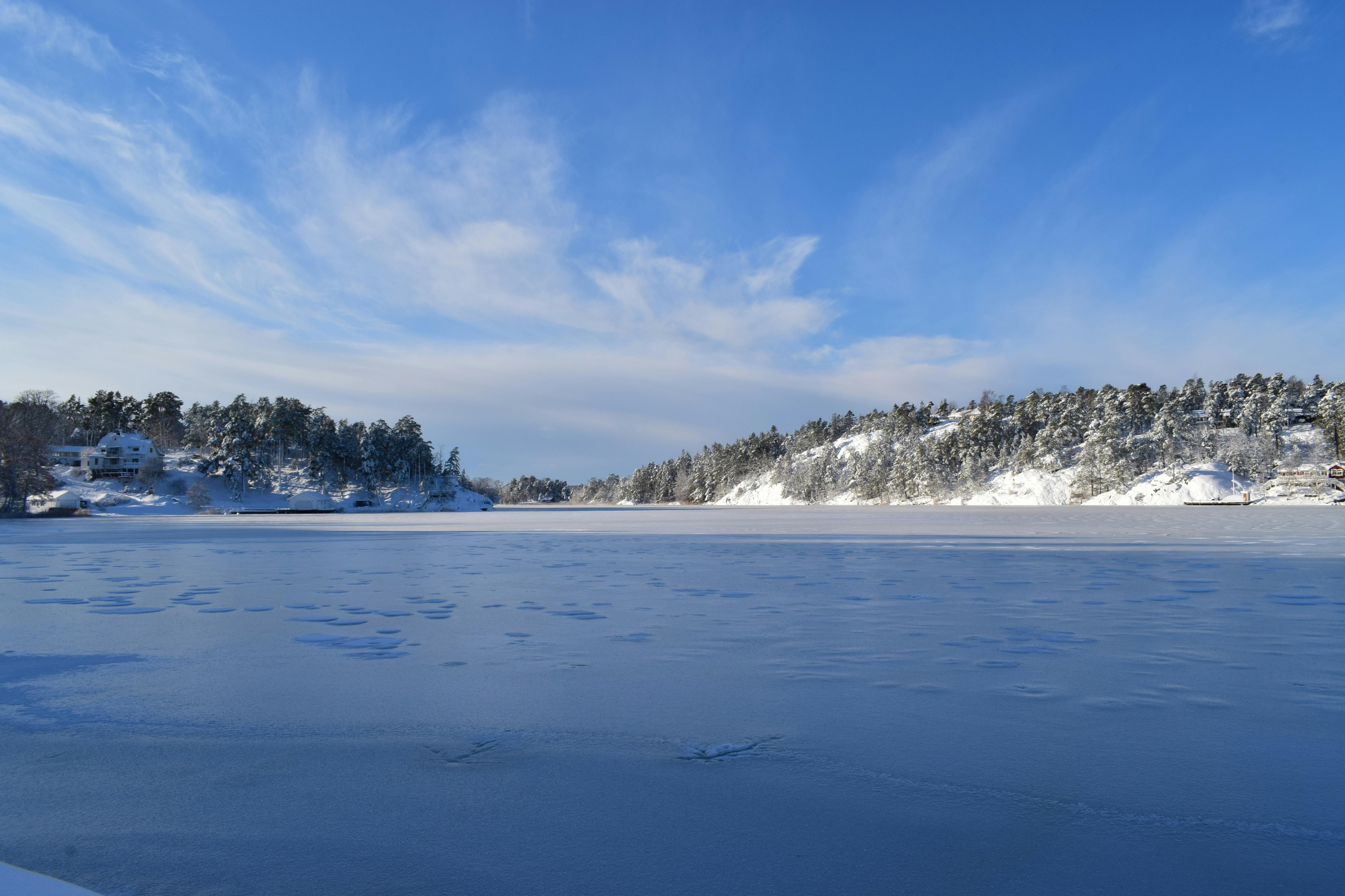 Hielo Triangular En Arena · Foto de stock gratuita