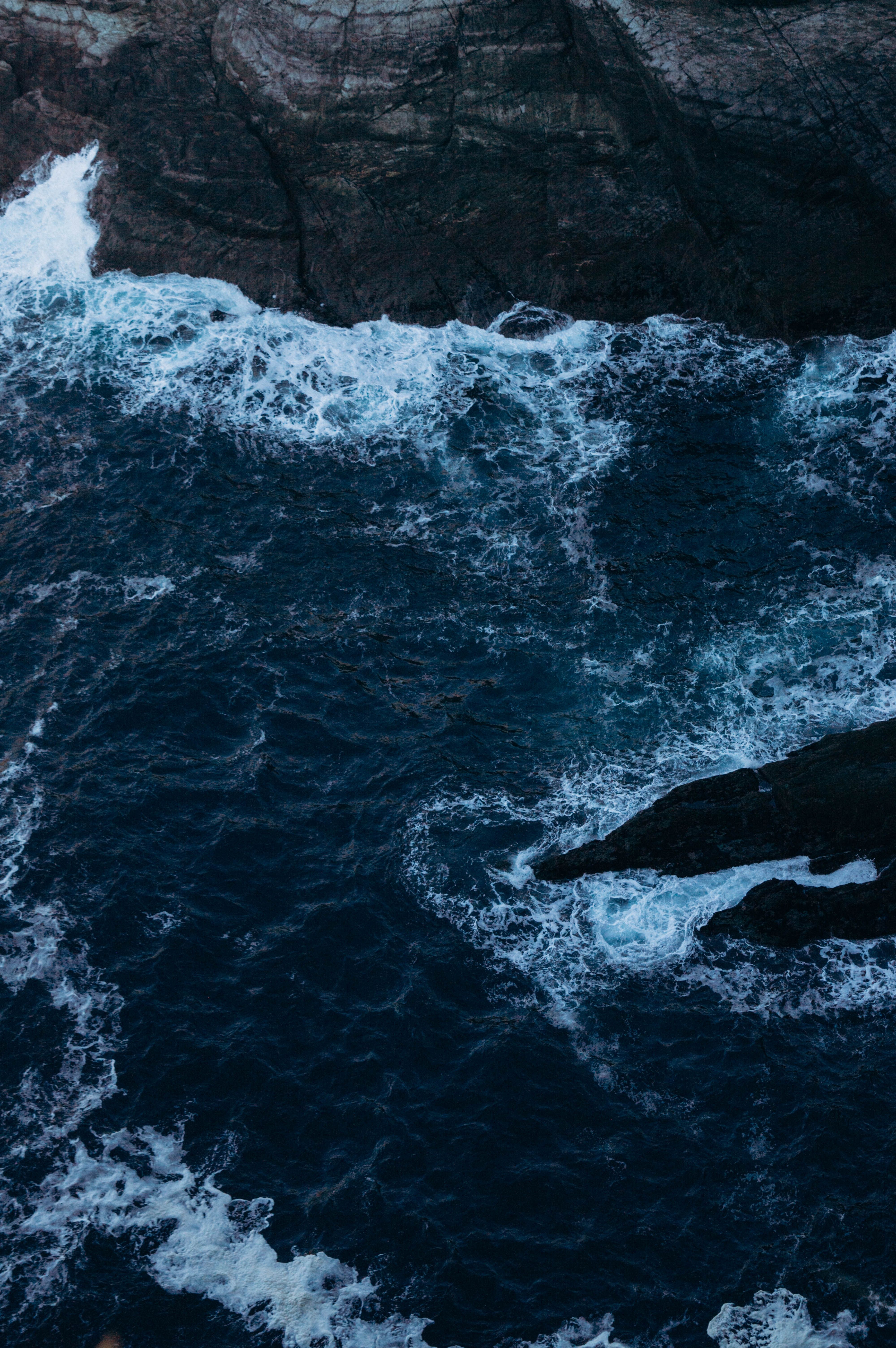 Splashing Wave on Rock · Free Stock Photo