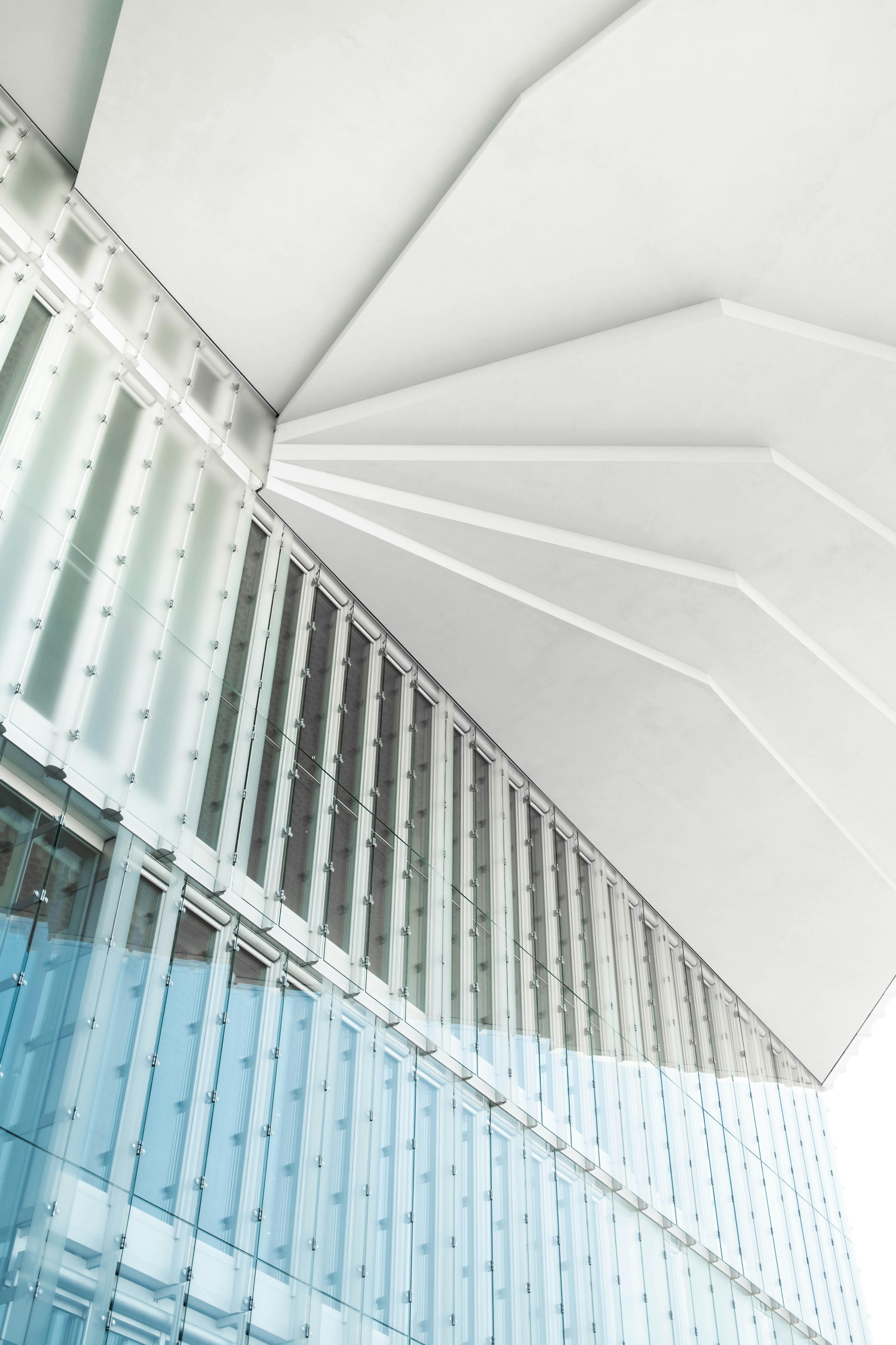 Glass Panel Windows Under a White Ceiling · Free Stock Photo