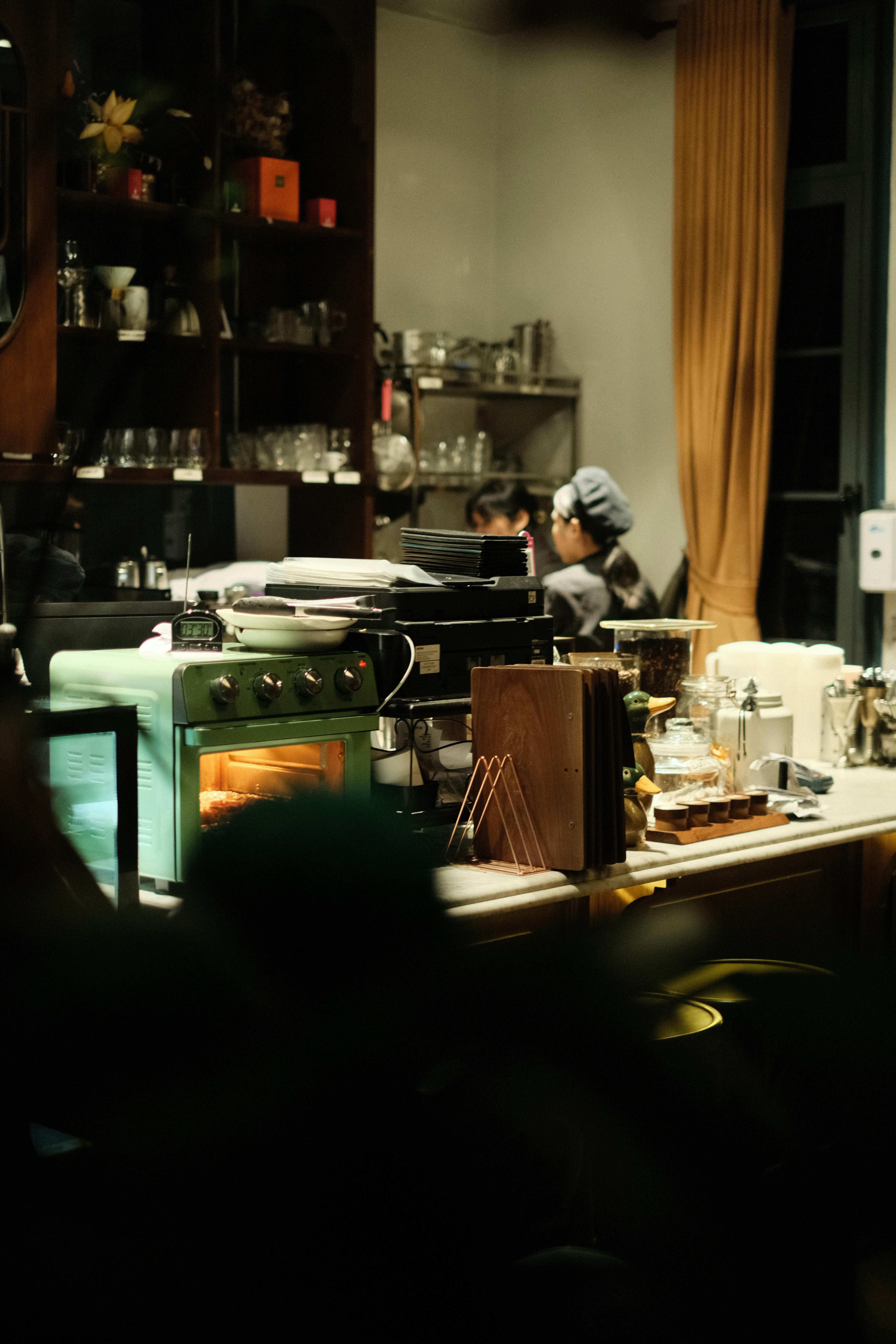 Counter in Coffee Shop · Free Stock Photo