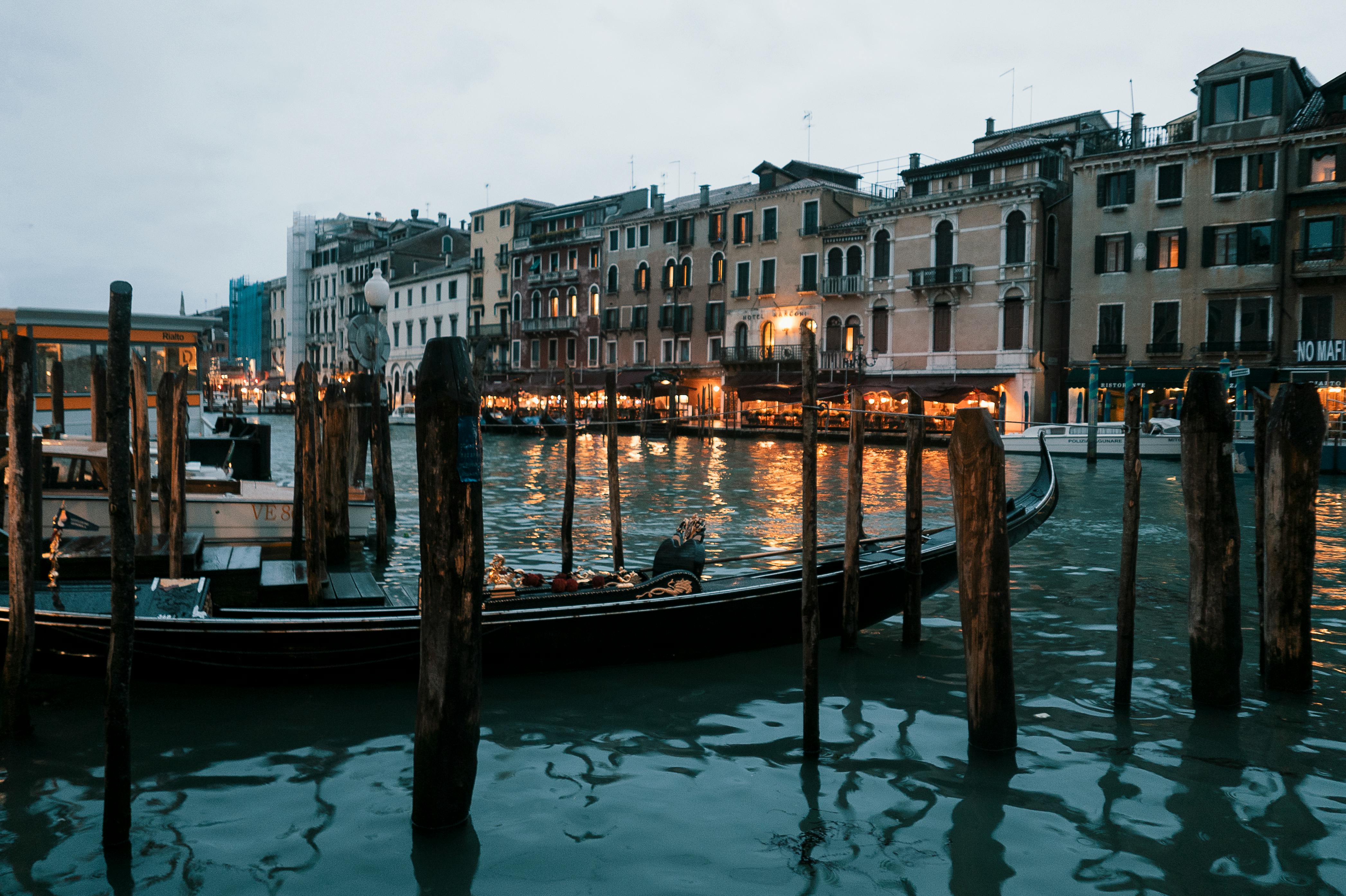 Buildings in Venice · Free Stock Photo