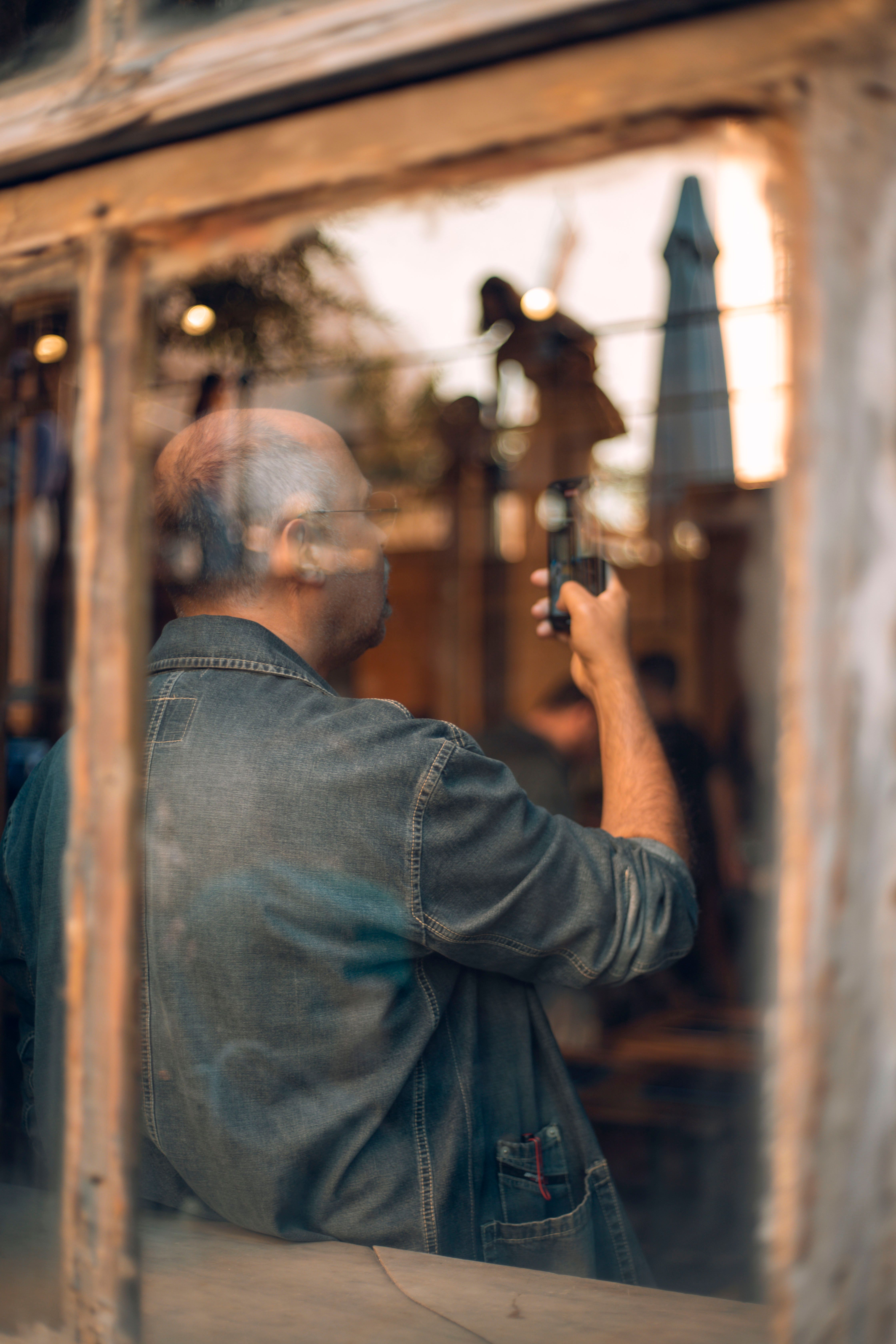 Men in Toilet · Free Stock Photo
