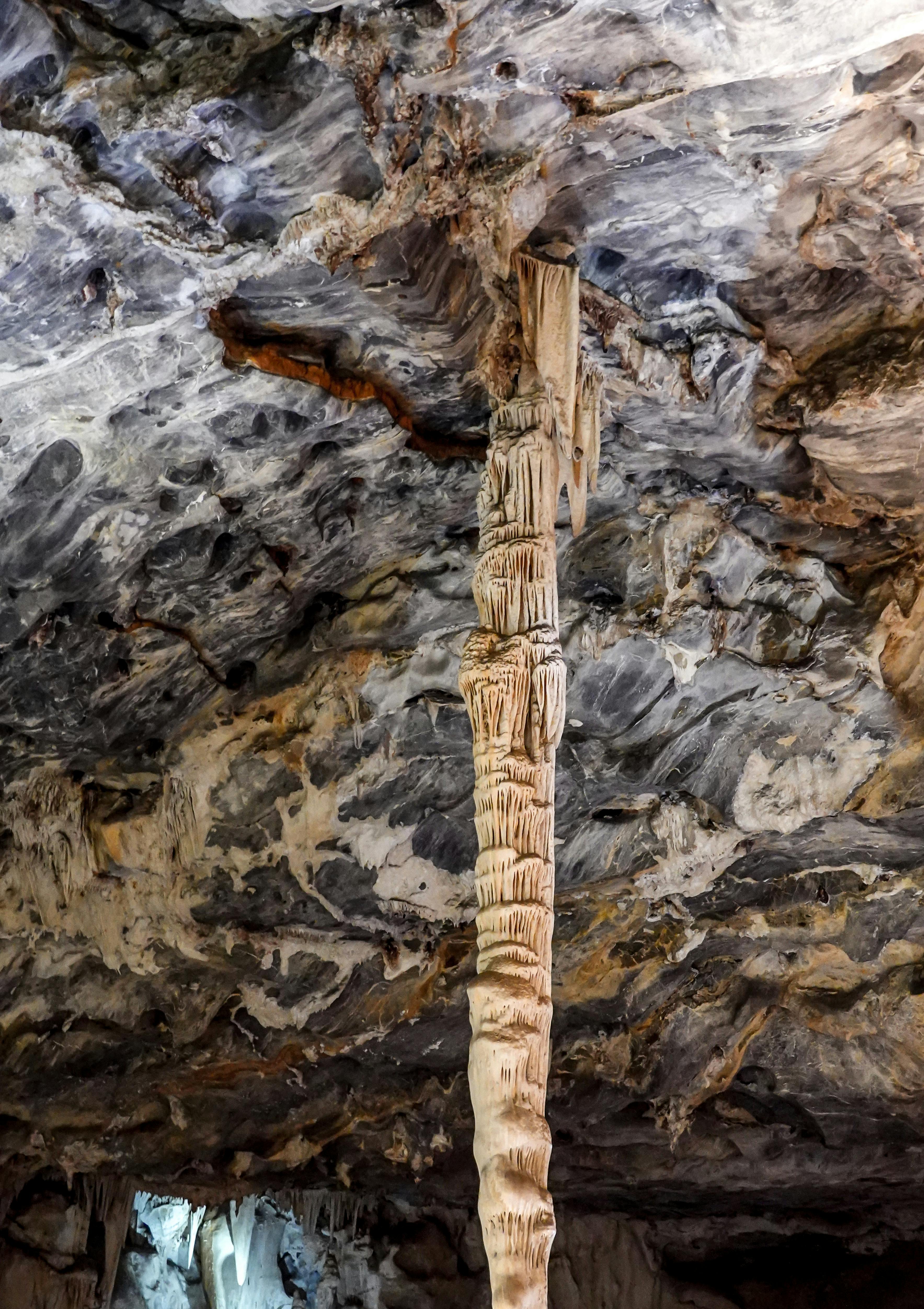 Mineral Hanging off the Ceiling of a Cango Cave · Free Stock Photo