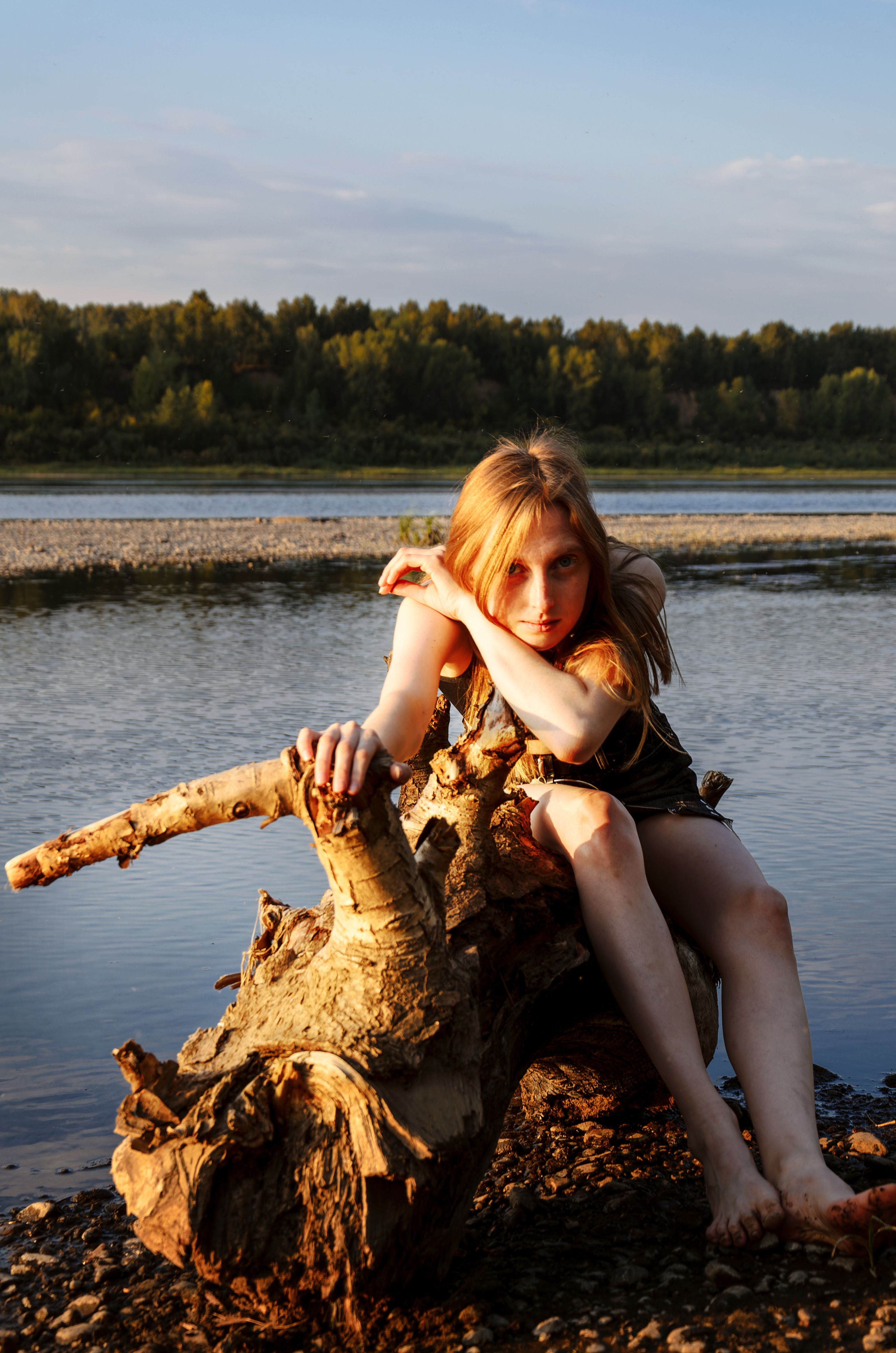 Two Girls Sitting On A Log Photos, Download The BEST Free Two Girls ...