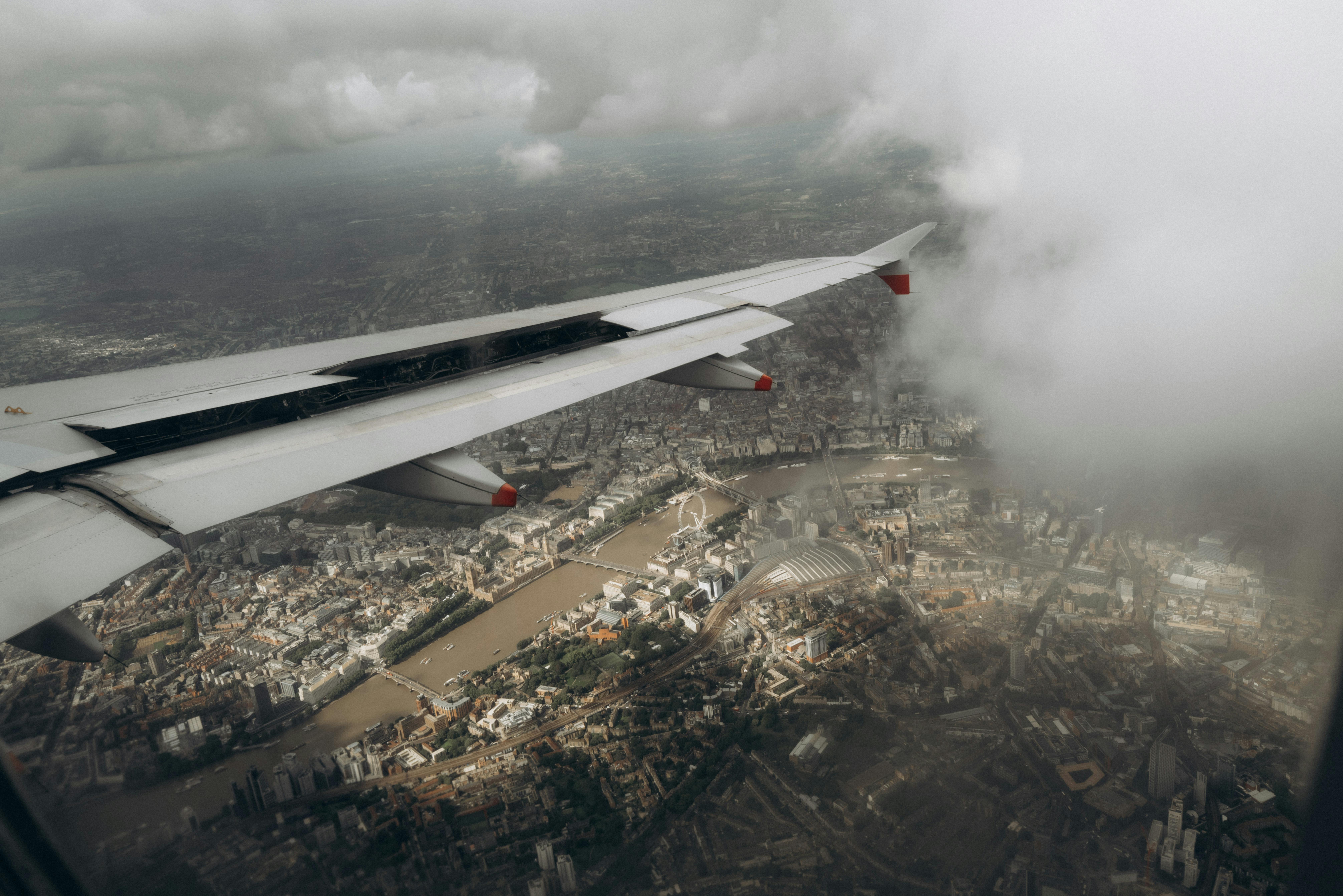 Flying Over London Photos, Download The BEST Free Flying Over London ...