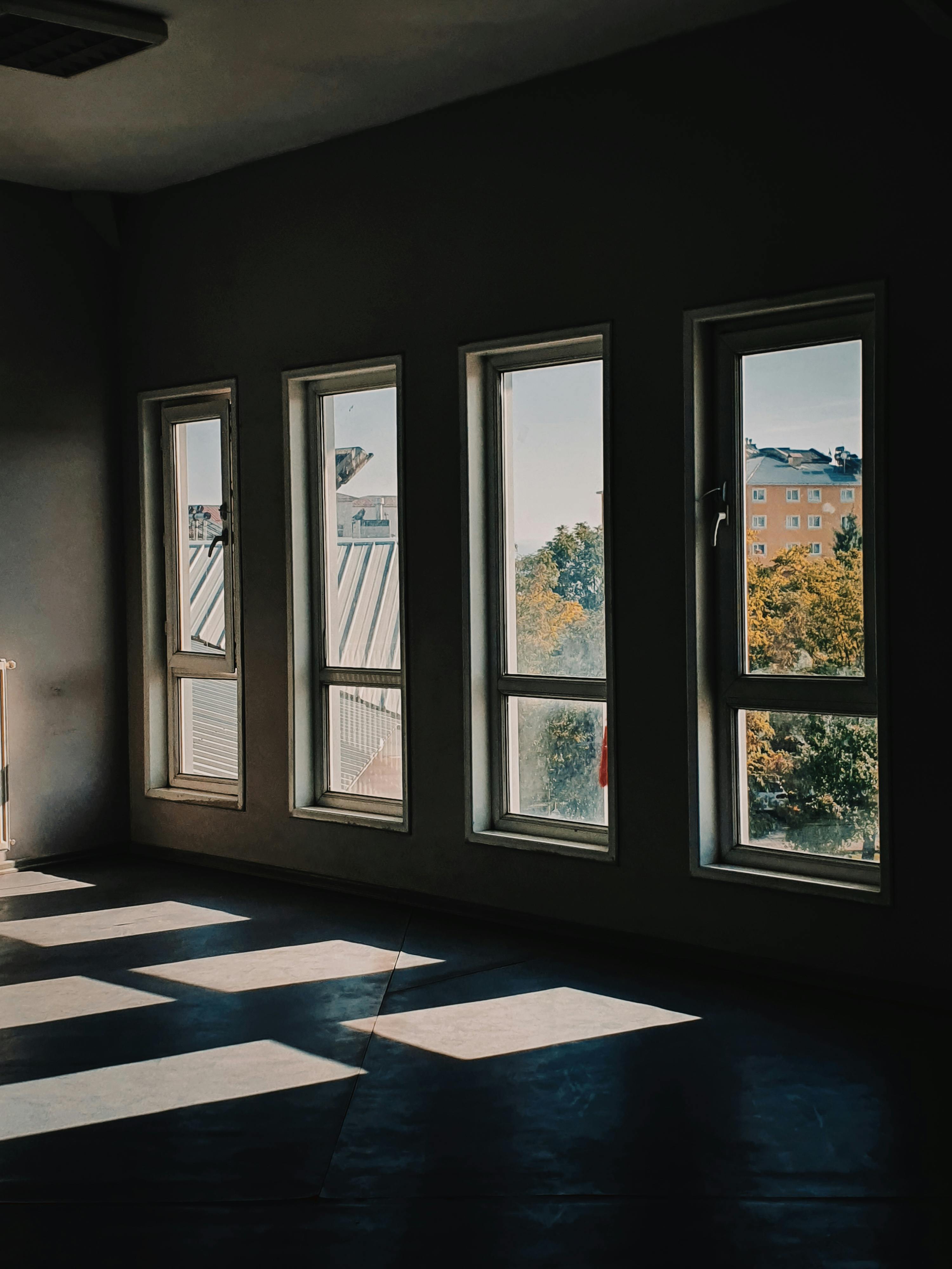 Window in Dark Room · Free Stock Photo