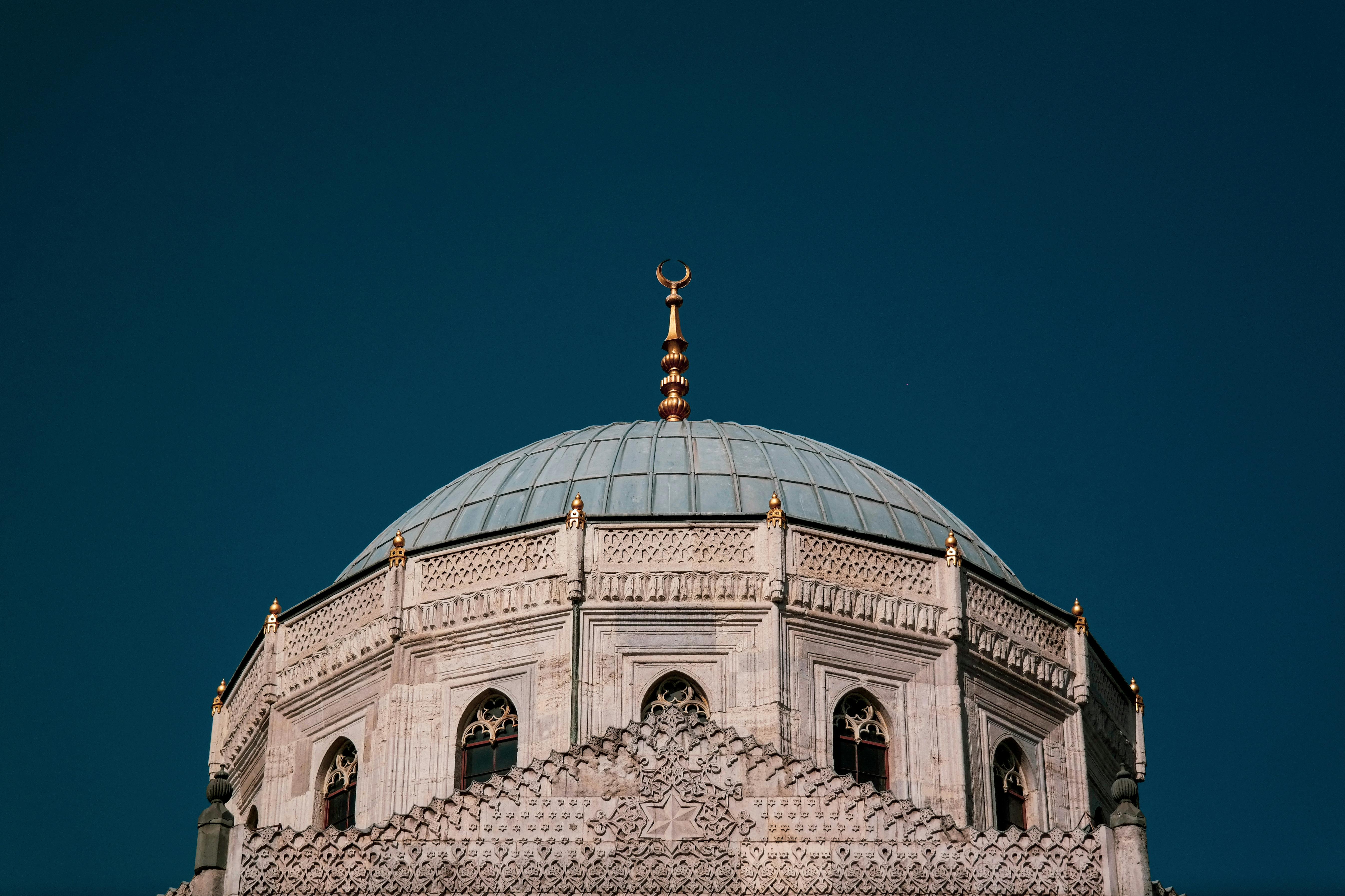 Mosque Dome under Clear Sky · Free Stock Photo