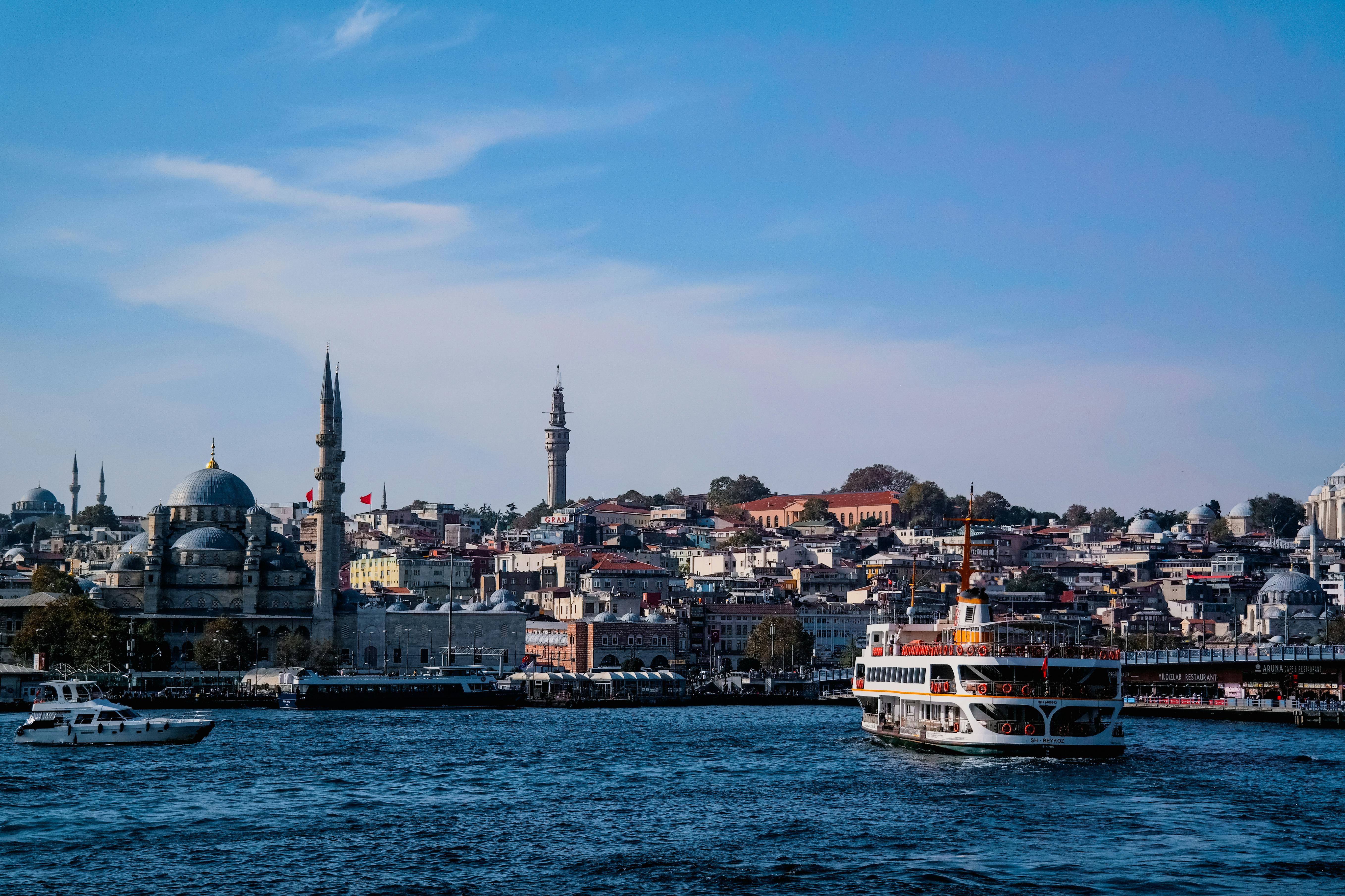 Istanbul Waterfront · Free Stock Photo