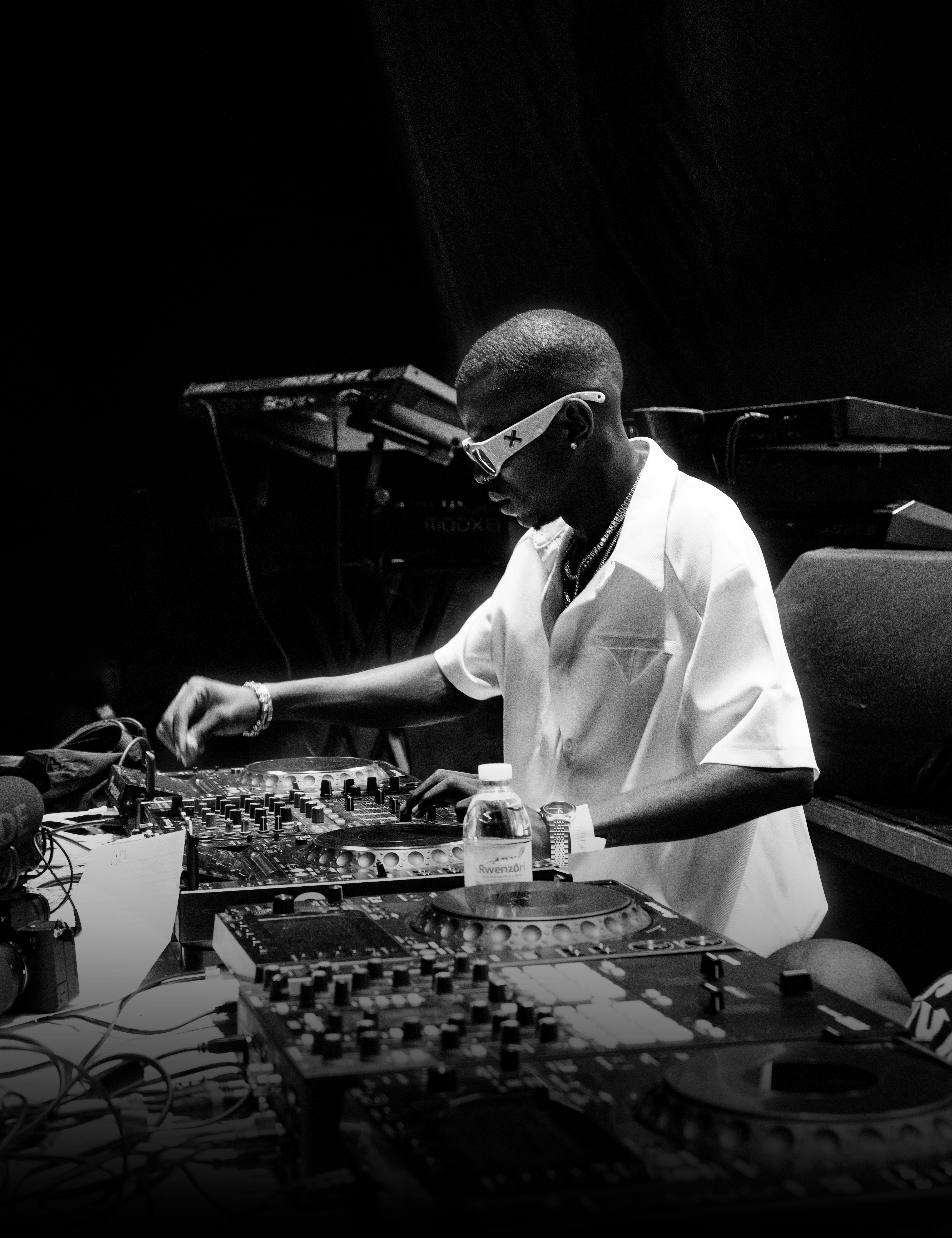 Photo of Disc Jockey on Turntables · Free Stock Photo
