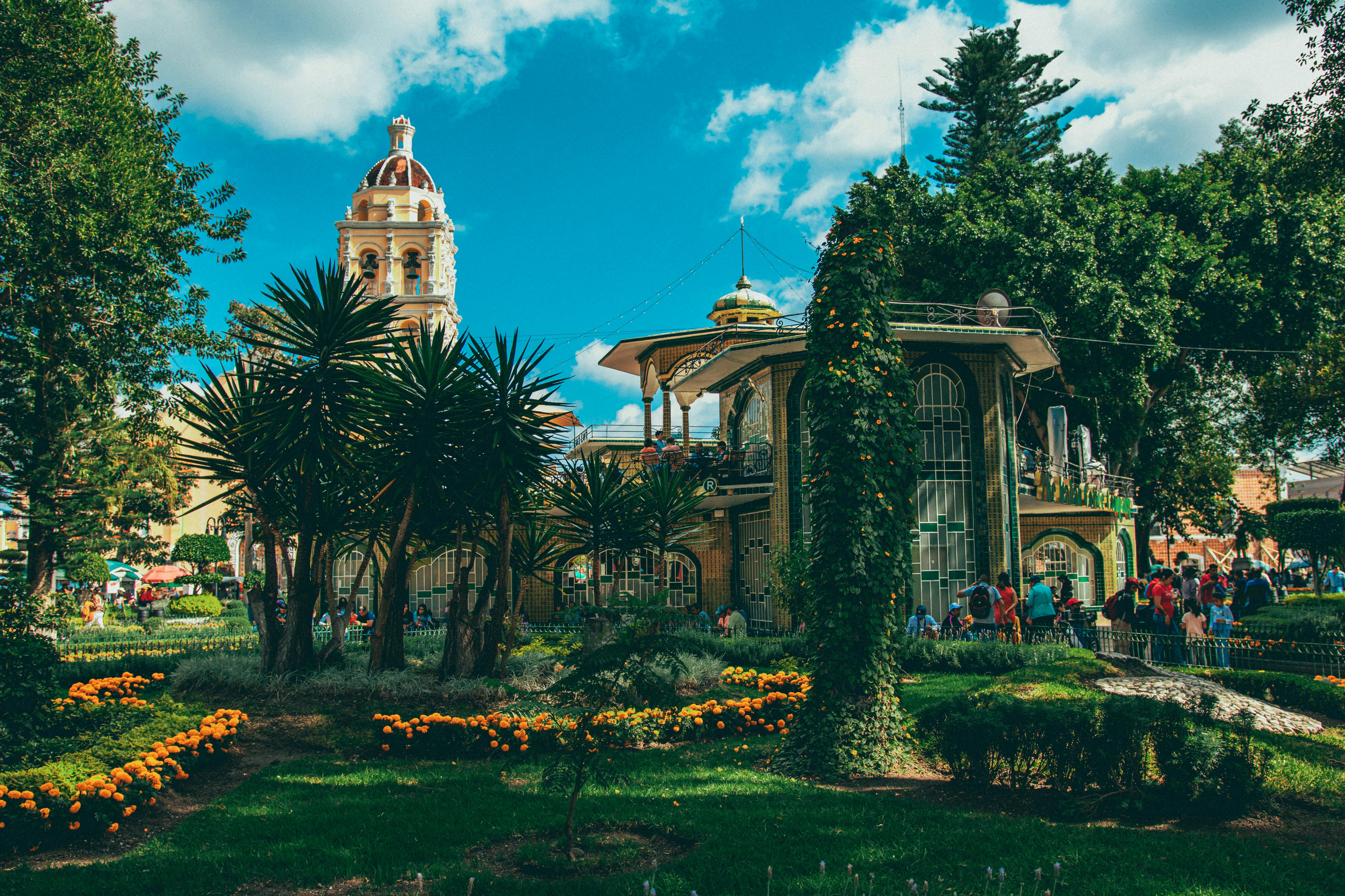 A Garden at the Zocalo de Atlixco in Mexicco · Free Stock Photo