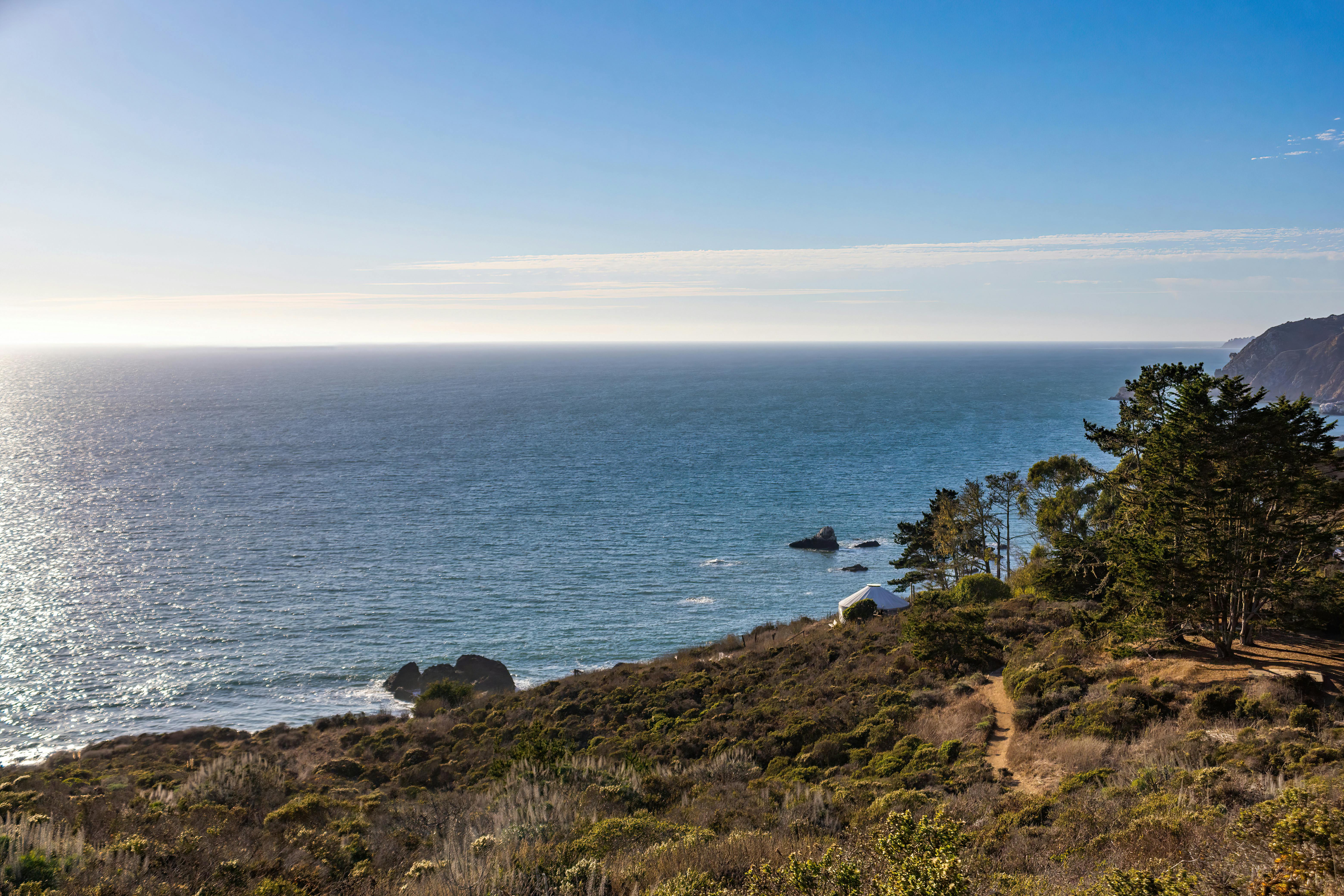Scenic View of a Coastal Shore · Free Stock Photo
