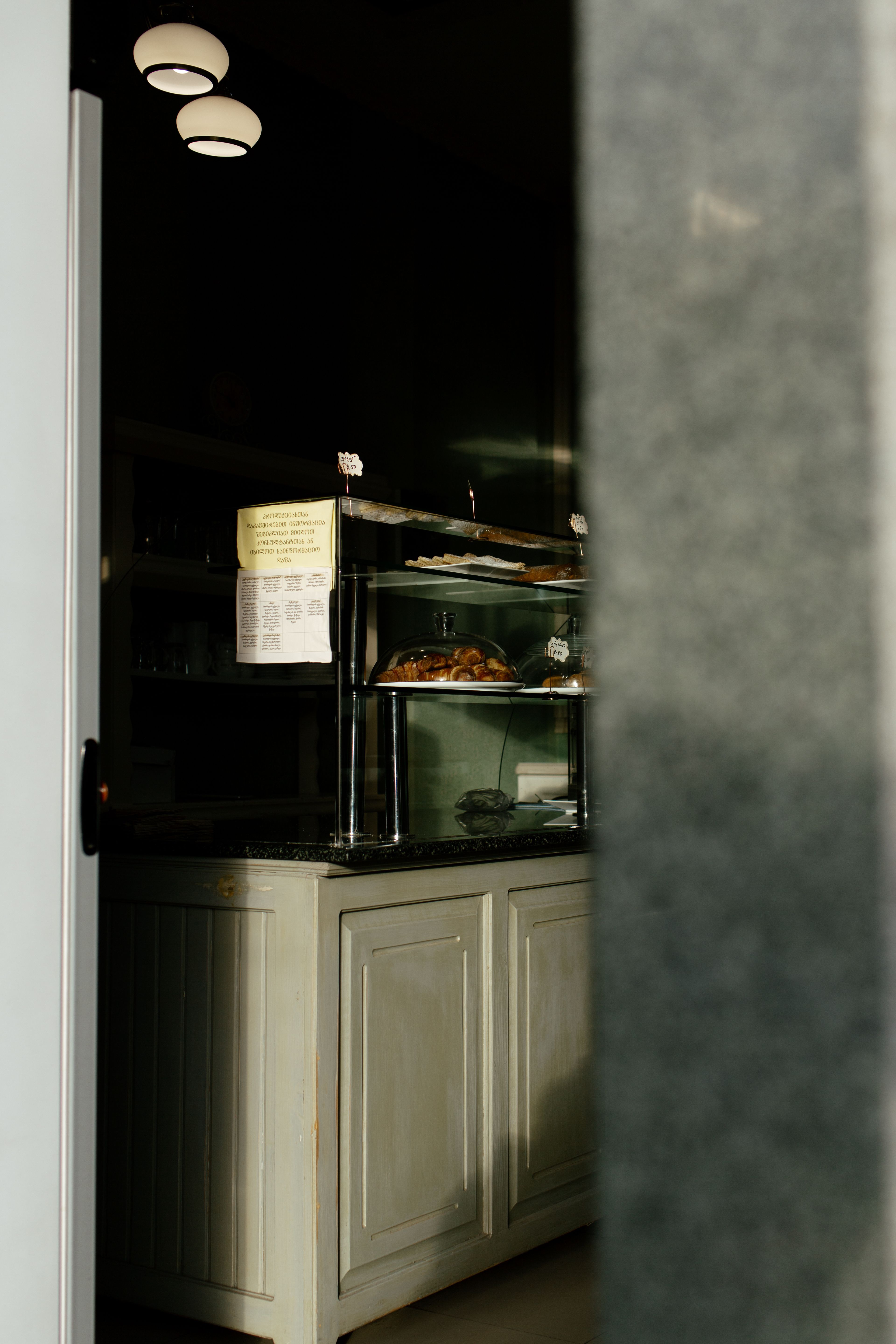 Counter in a Store · Free Stock Photo
