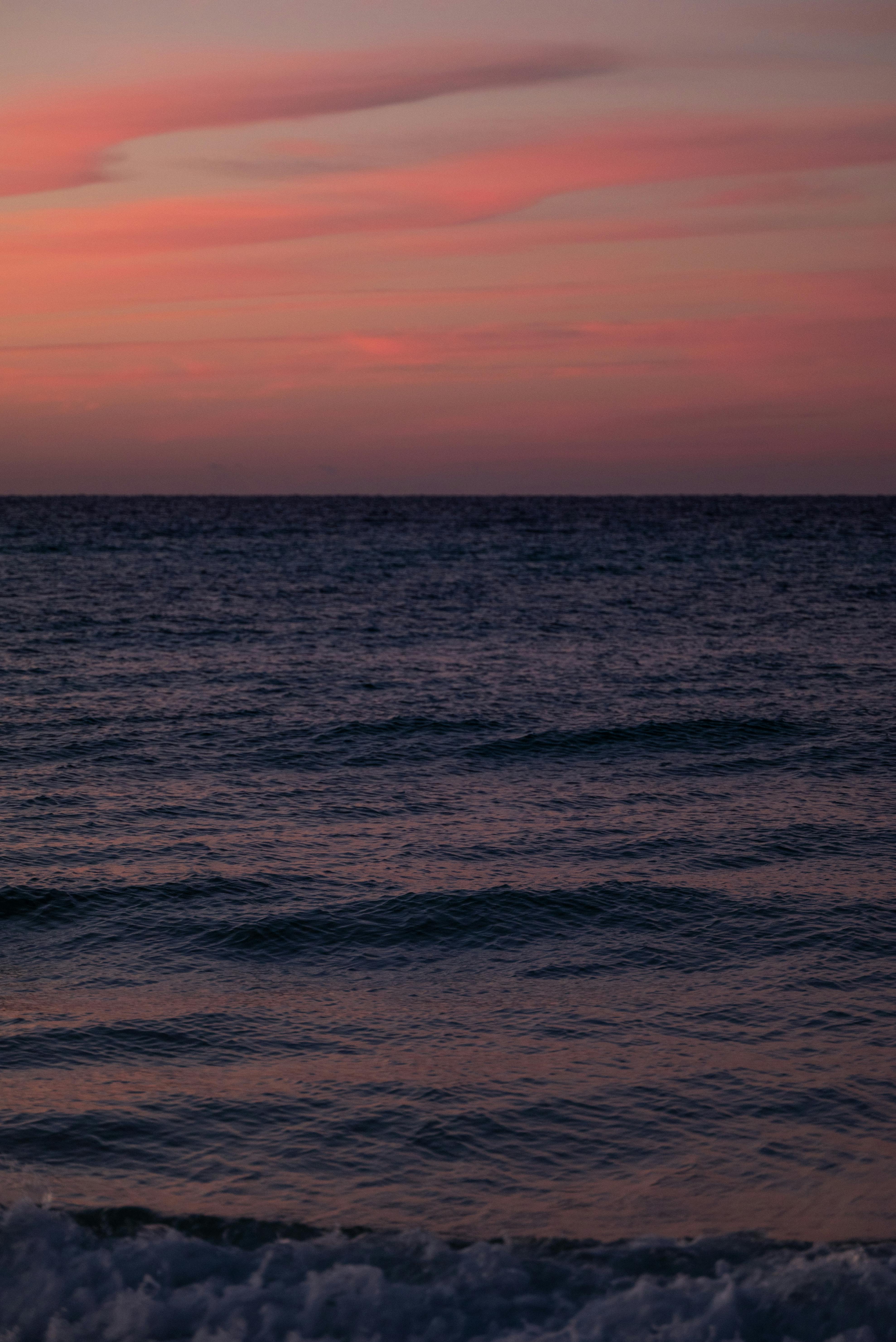 Ocean View During Dawn · Free Stock Photo