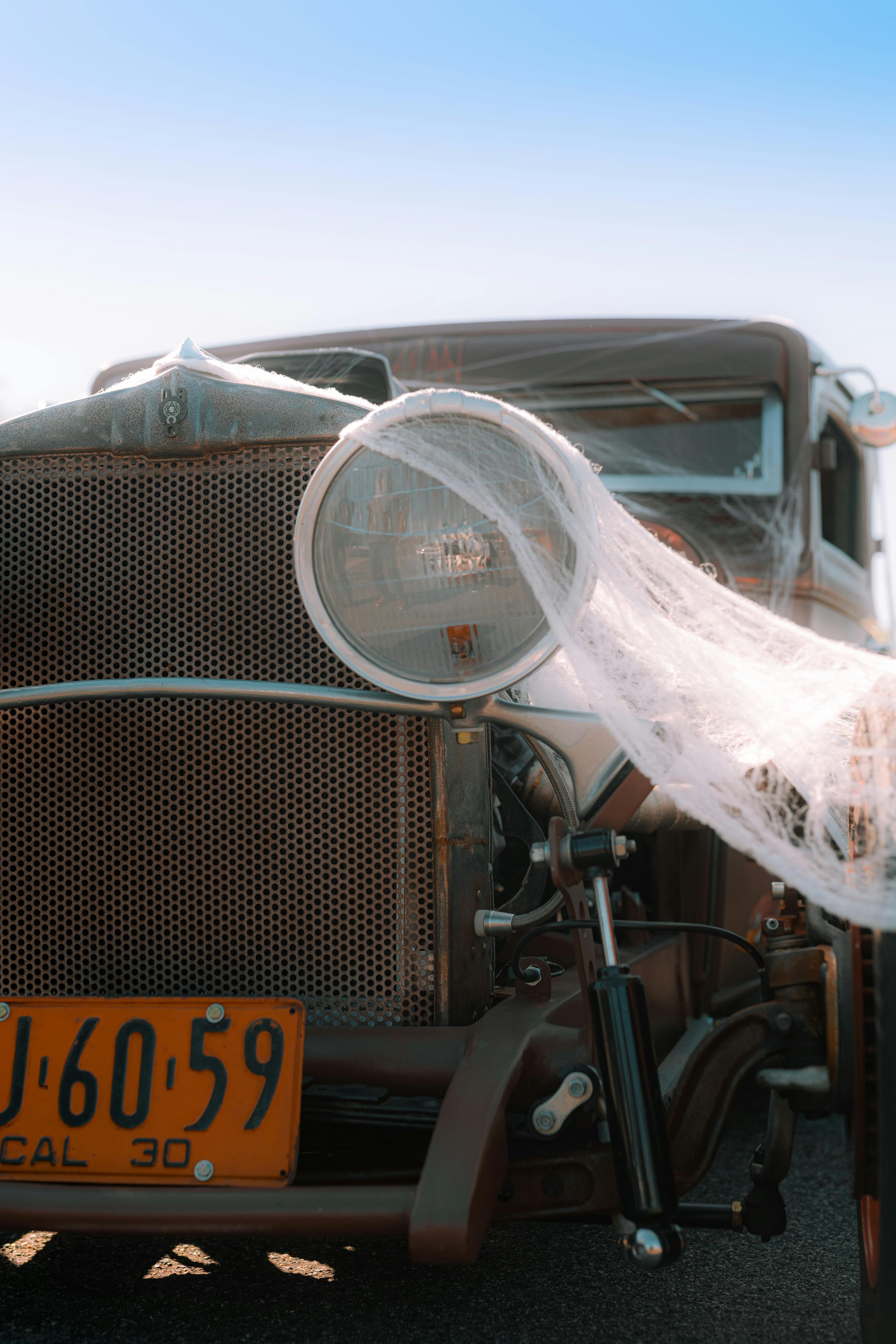 Close-up of Cleaning a Lamborghini · Free Stock Photo