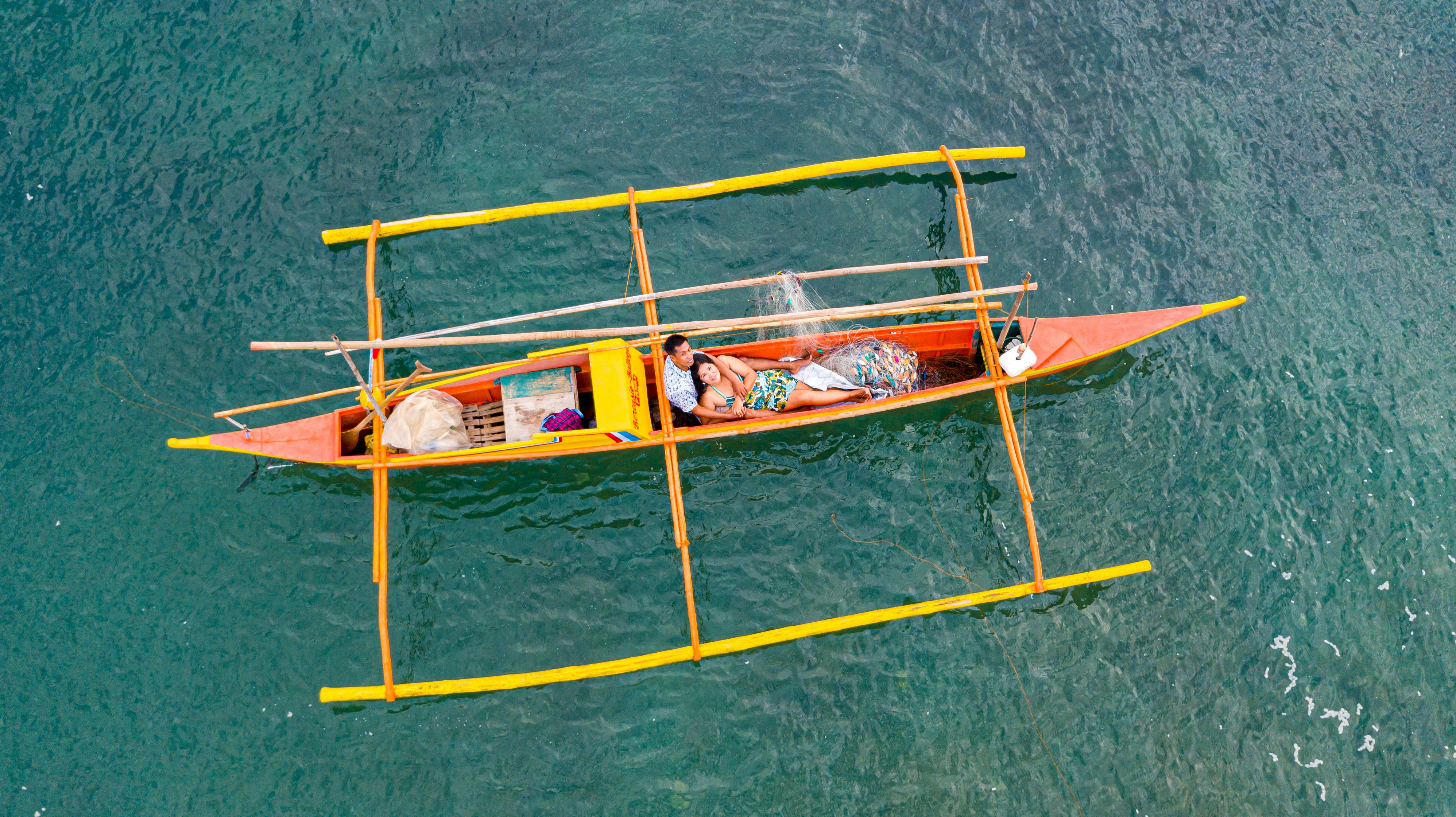 Yellow Outrigger Photos, Download The BEST Free Yellow Outrigger Stock ...