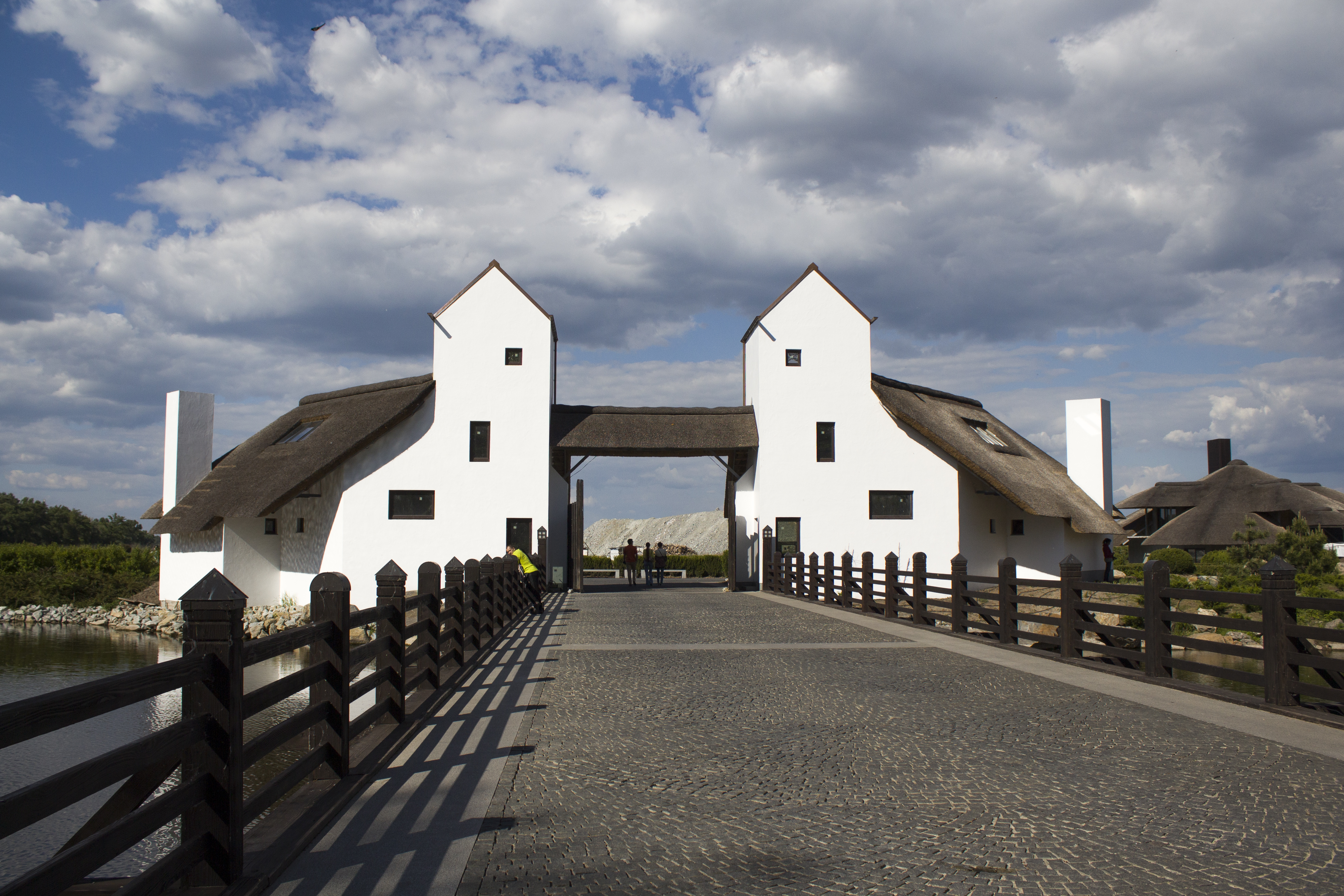 Traditional Buildings near Bridge above River · Free Stock Photo