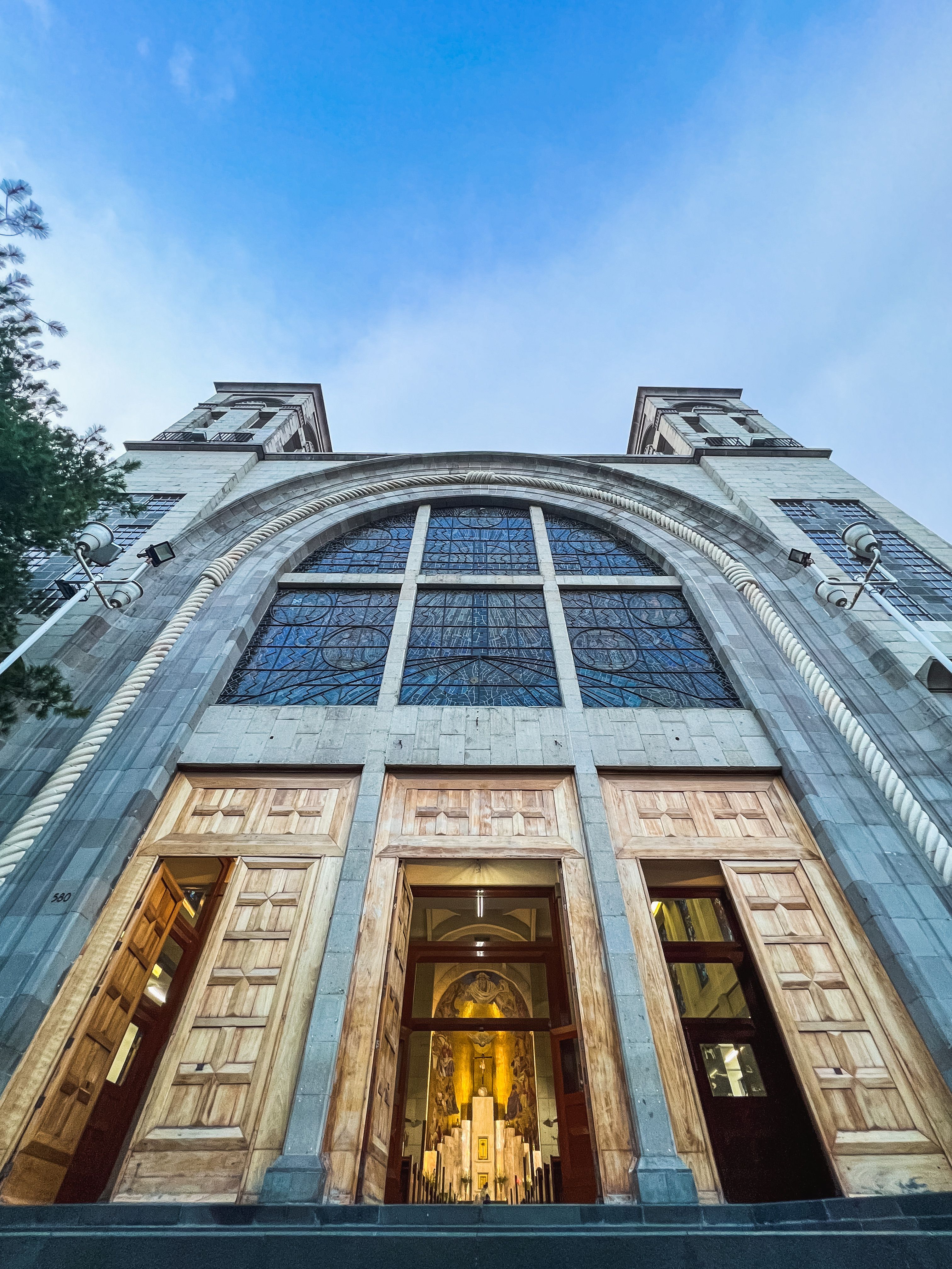 External View of Entrance to Museum Building · Free Stock Photo