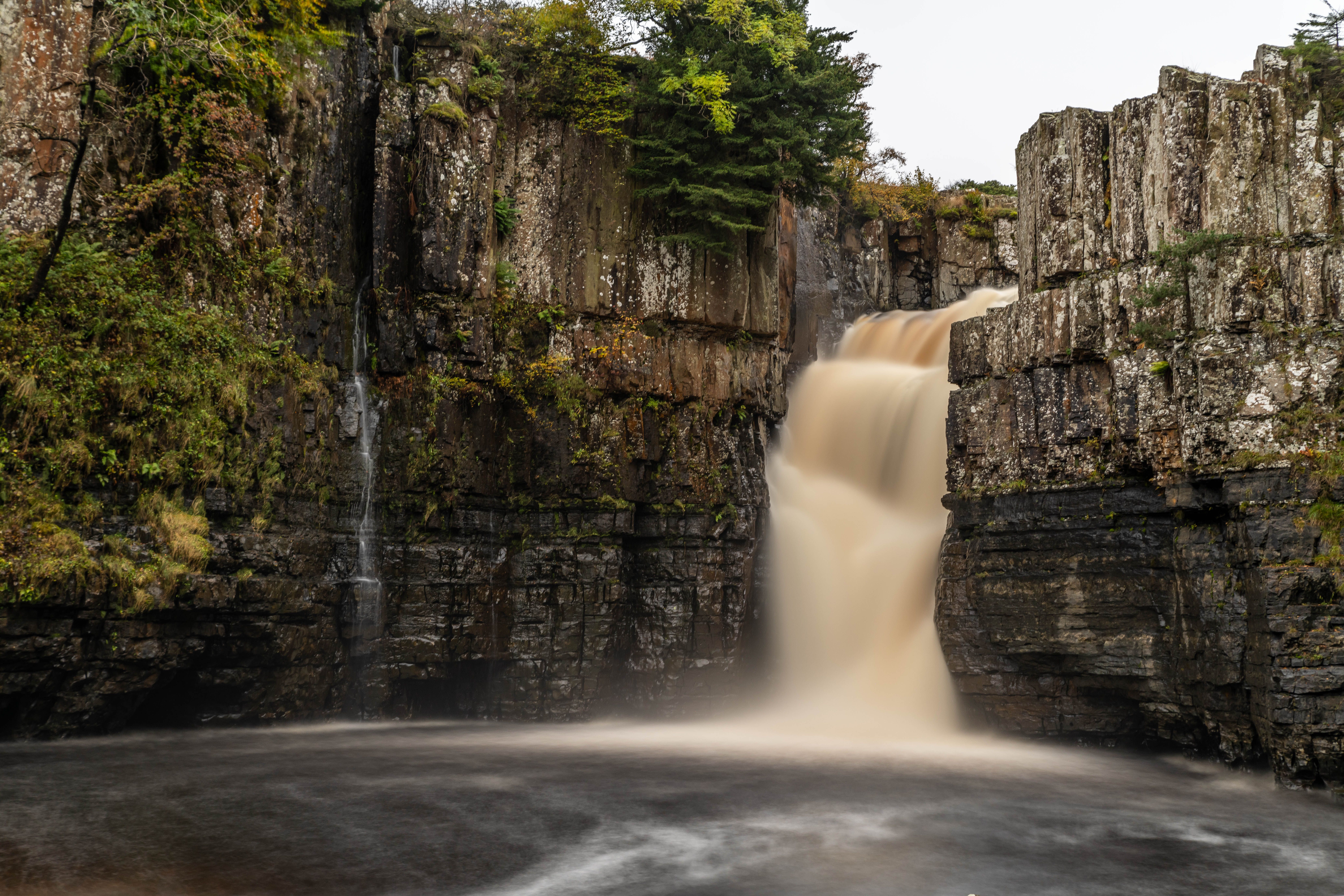 Long Exposure of the Waterfalls · Free Stock Photo