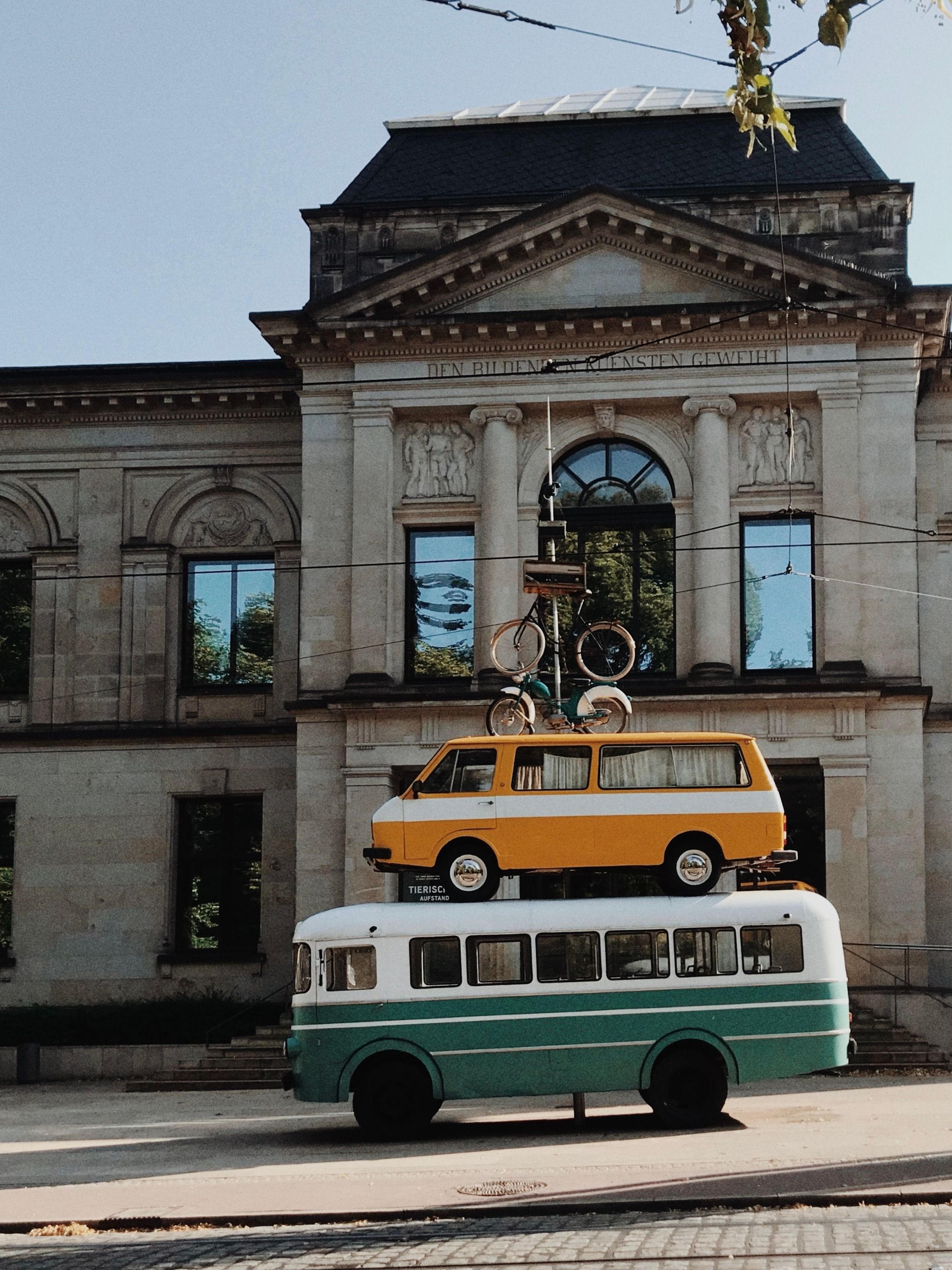 Tower of Vehicles on Street in City · Free Stock Photo