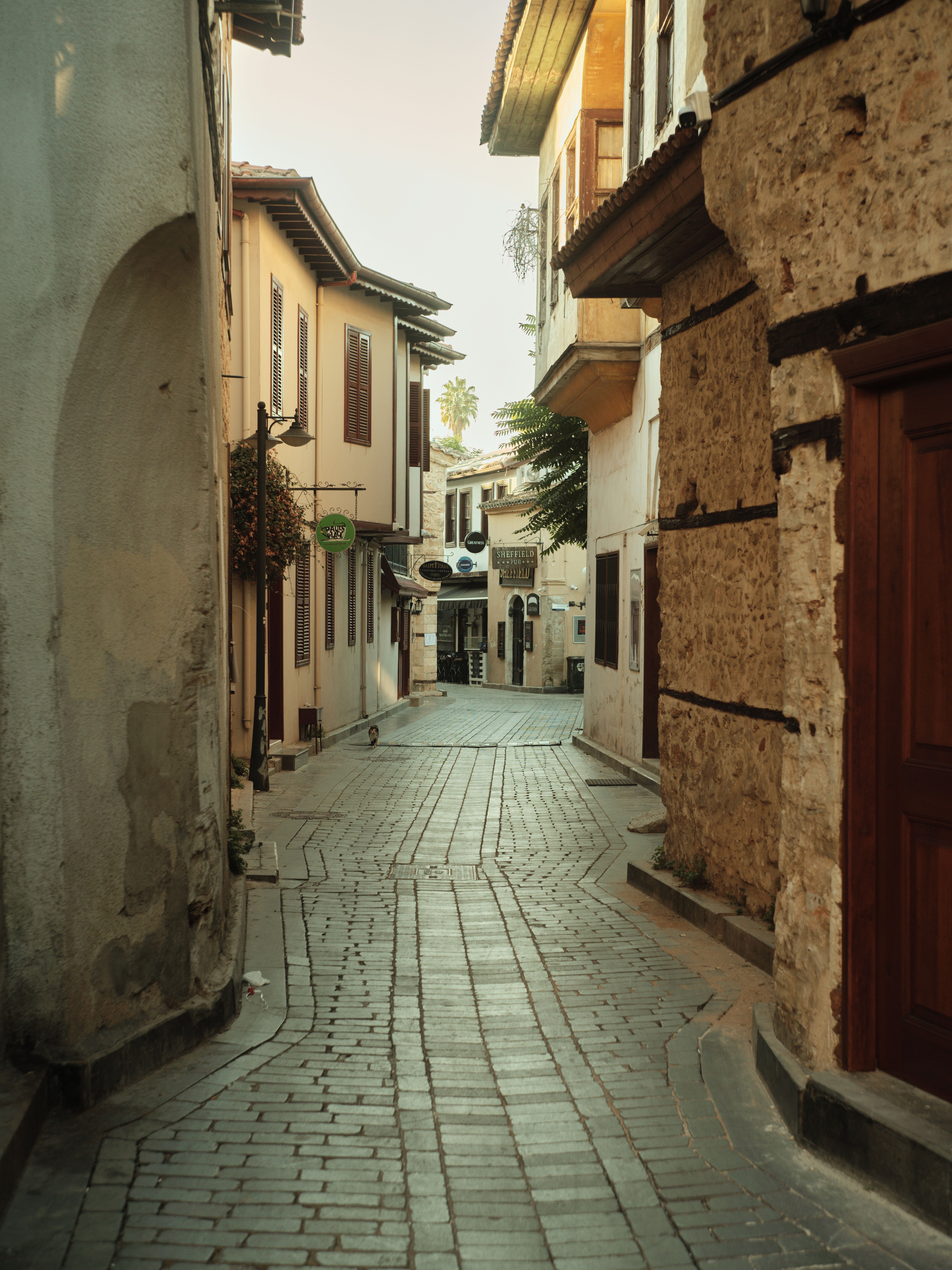 An Empty Alley · Free Stock Photo