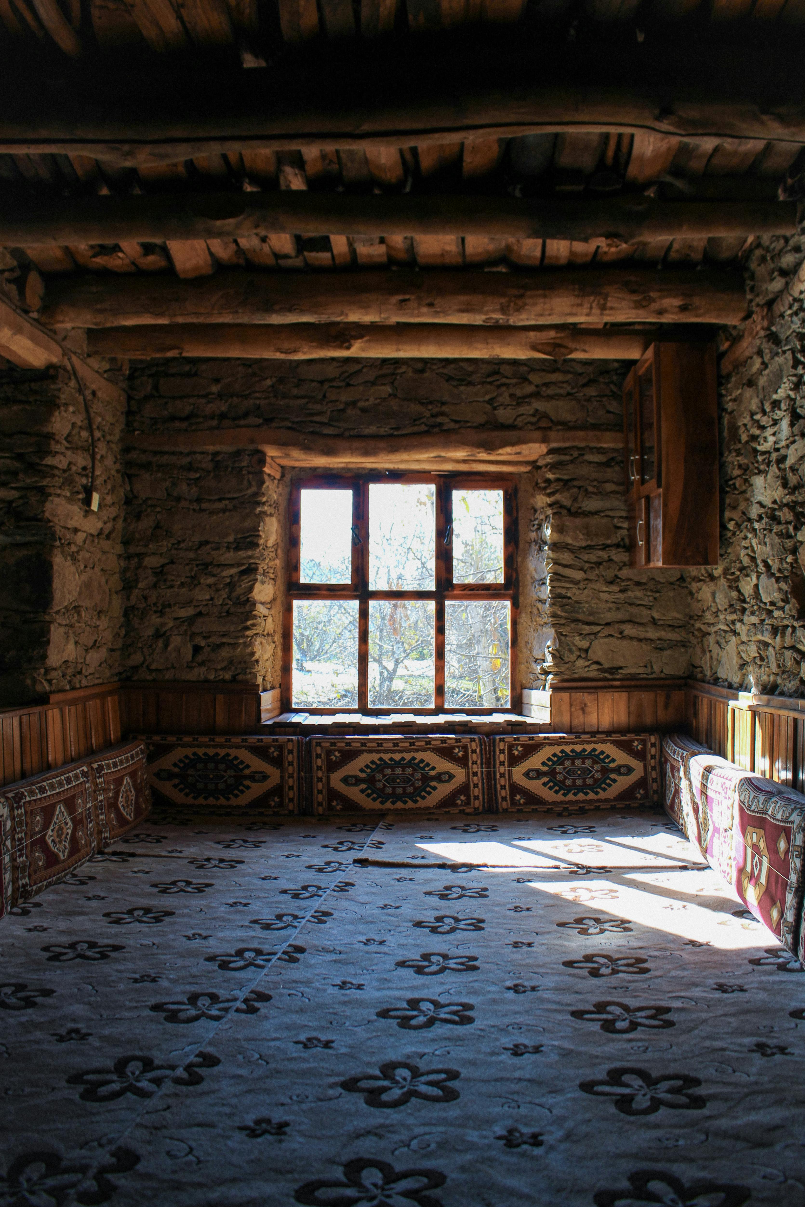 Wood Window Photos, Download The BEST Free Wood Window Stock Photos ...