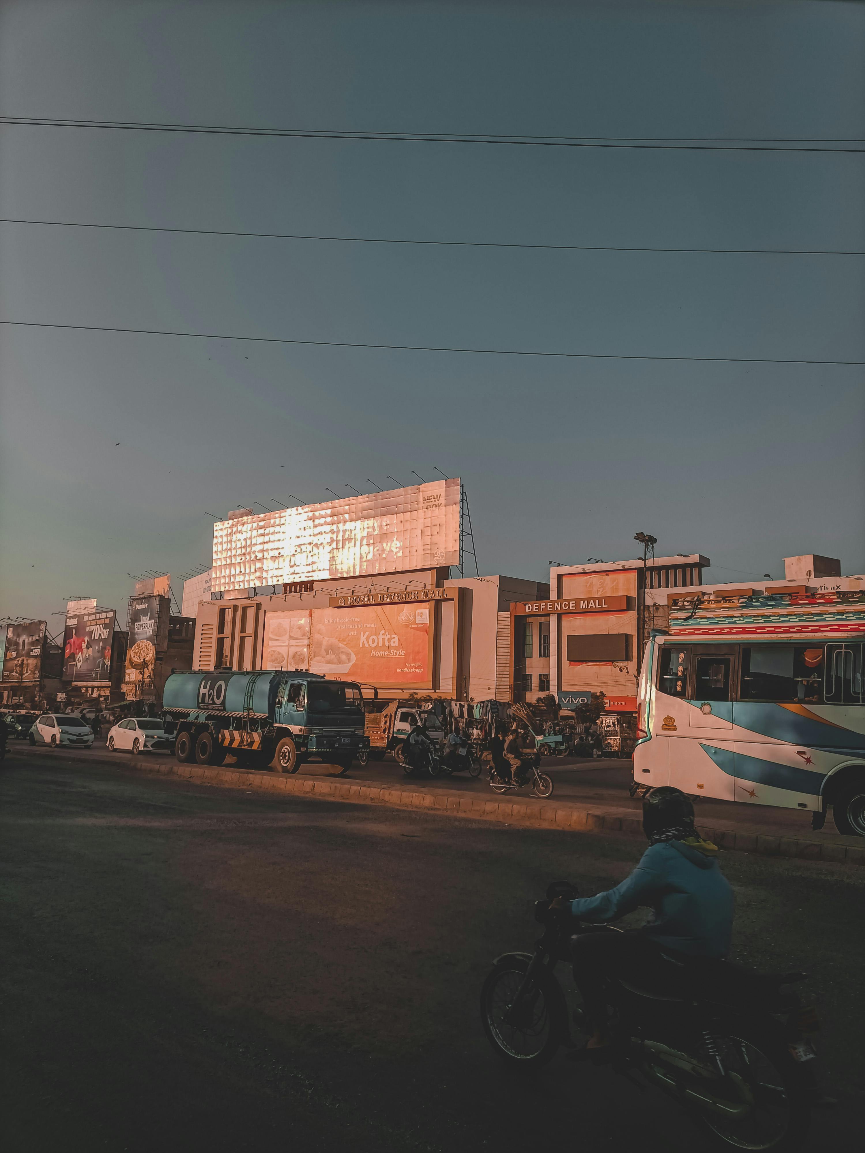 12 Wabera Street Photos, Download The BEST Free 12 Wabera Street Stock ...