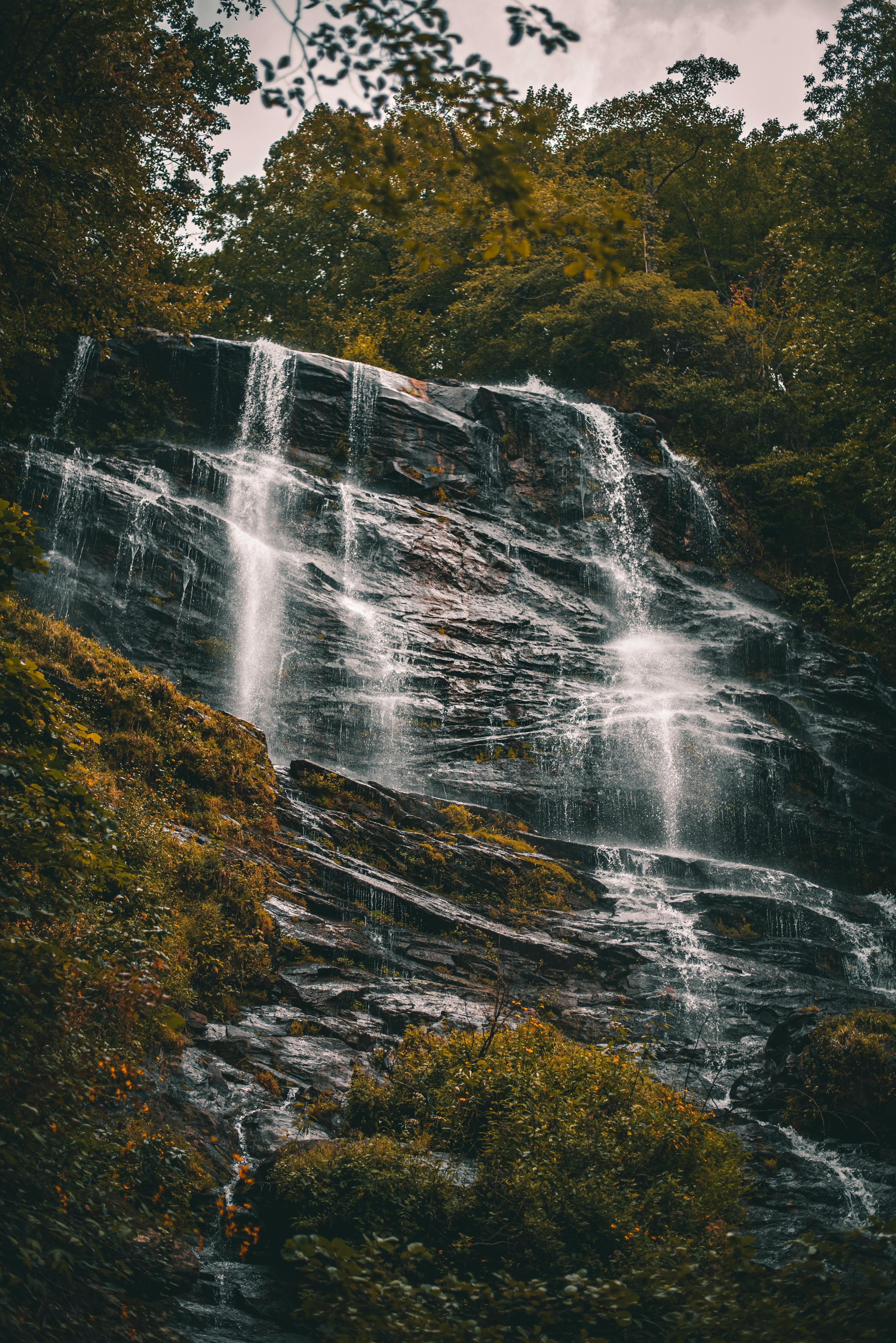 Thin Waterfall · Free Stock Photo