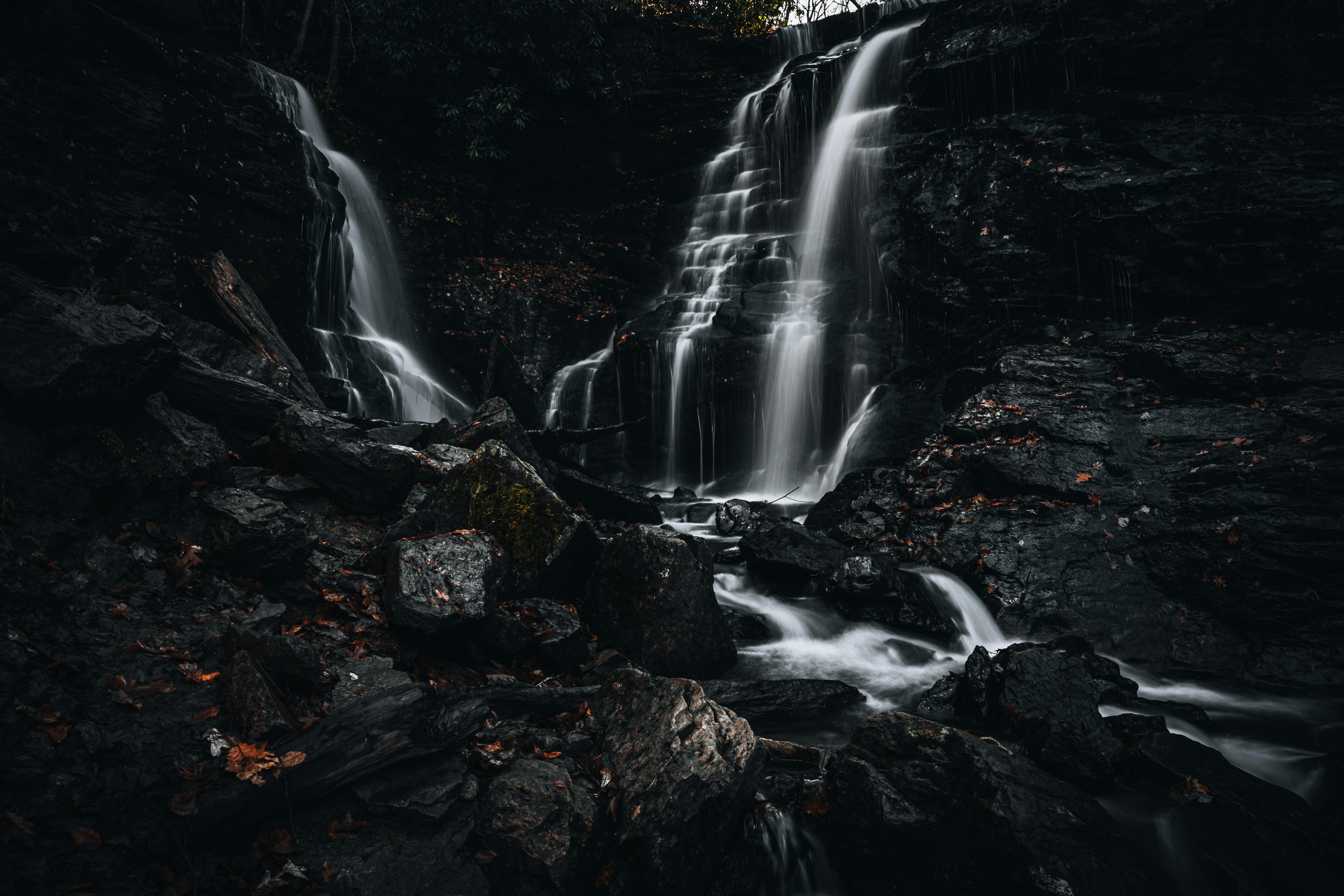 Blurred Motion of a Flowing Waterfall · Free Stock Photo
