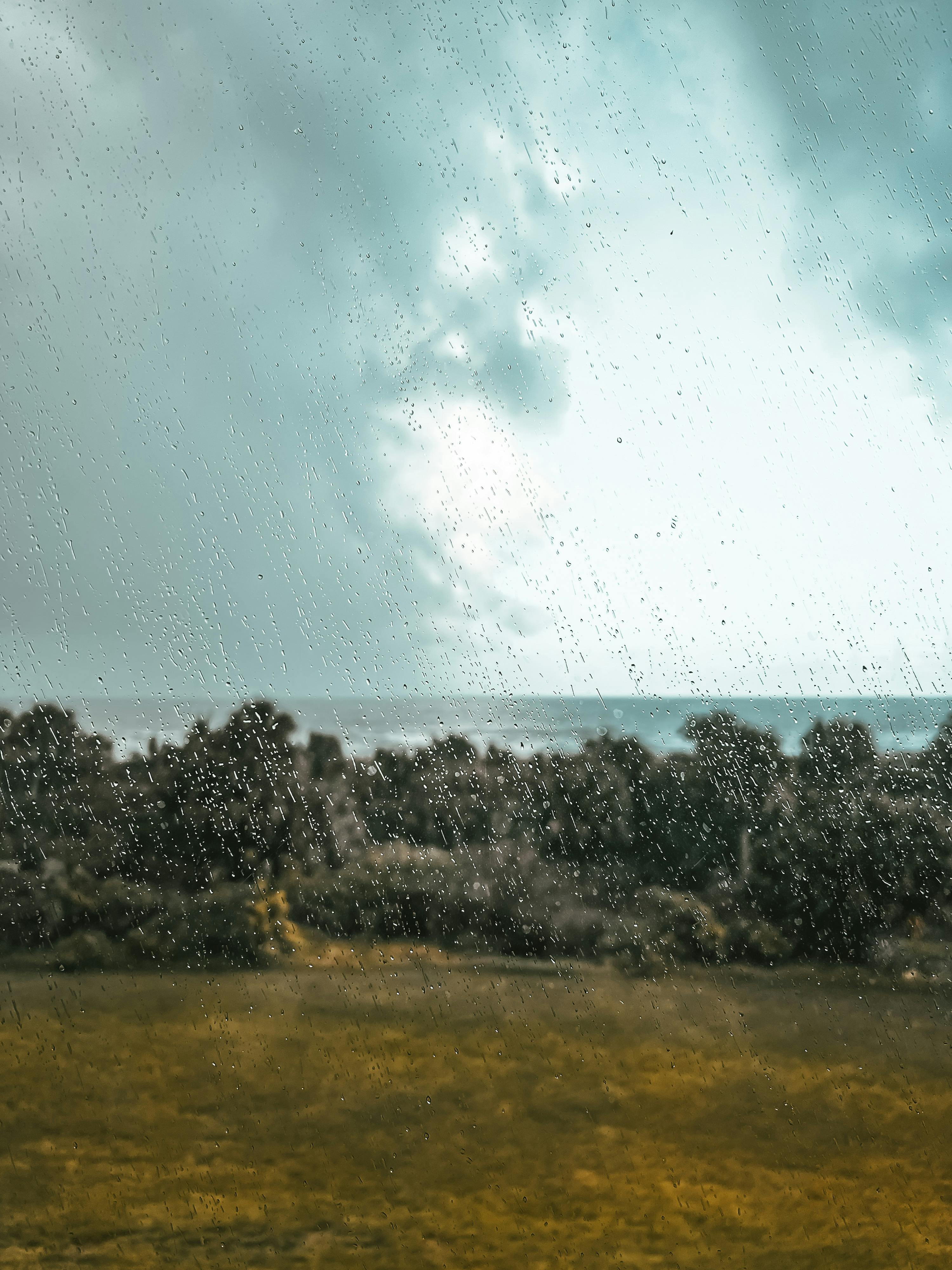Clouds and Rainfall · Free Stock Photo