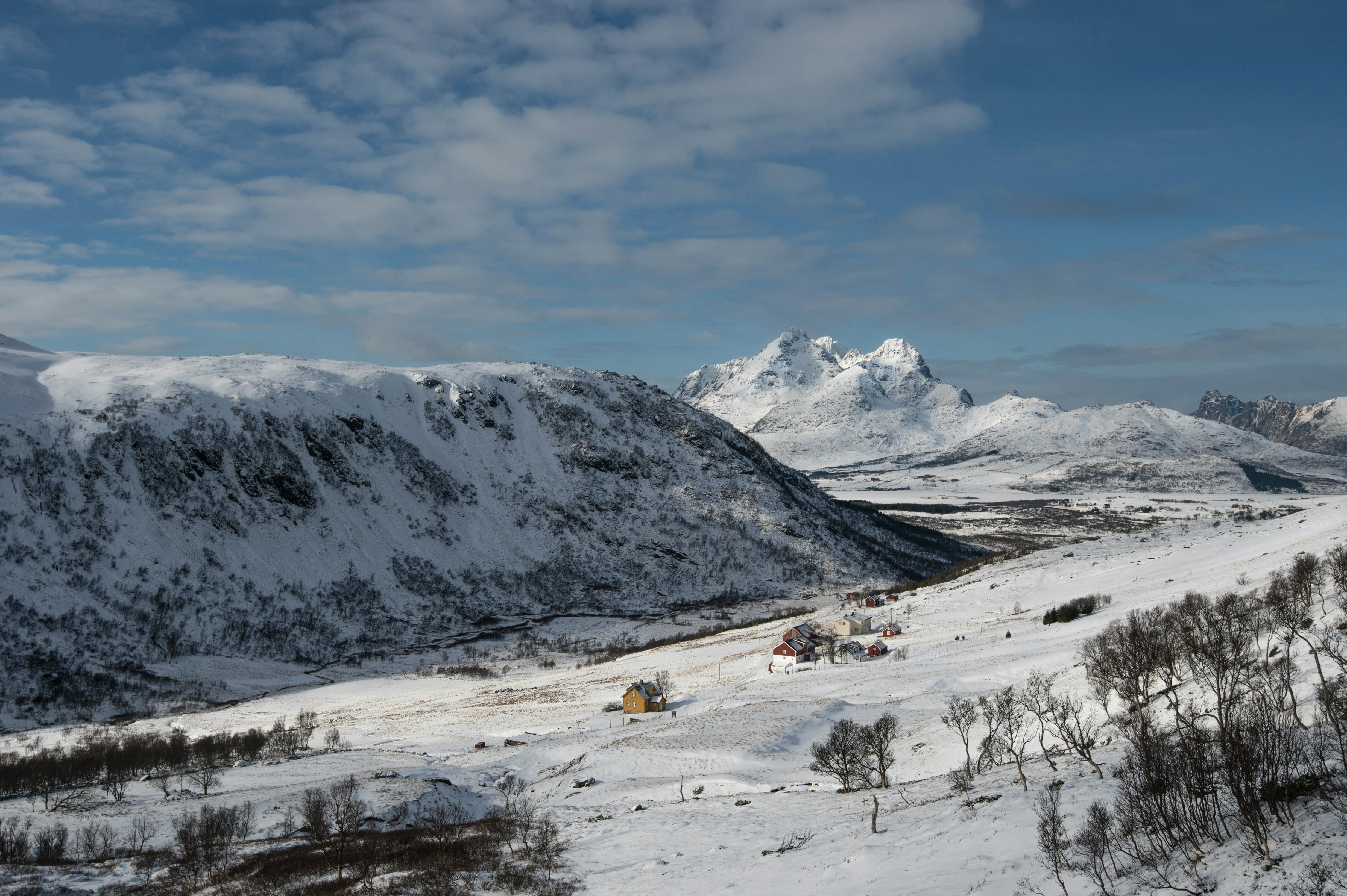 Winter in the valley · Free Stock Photo