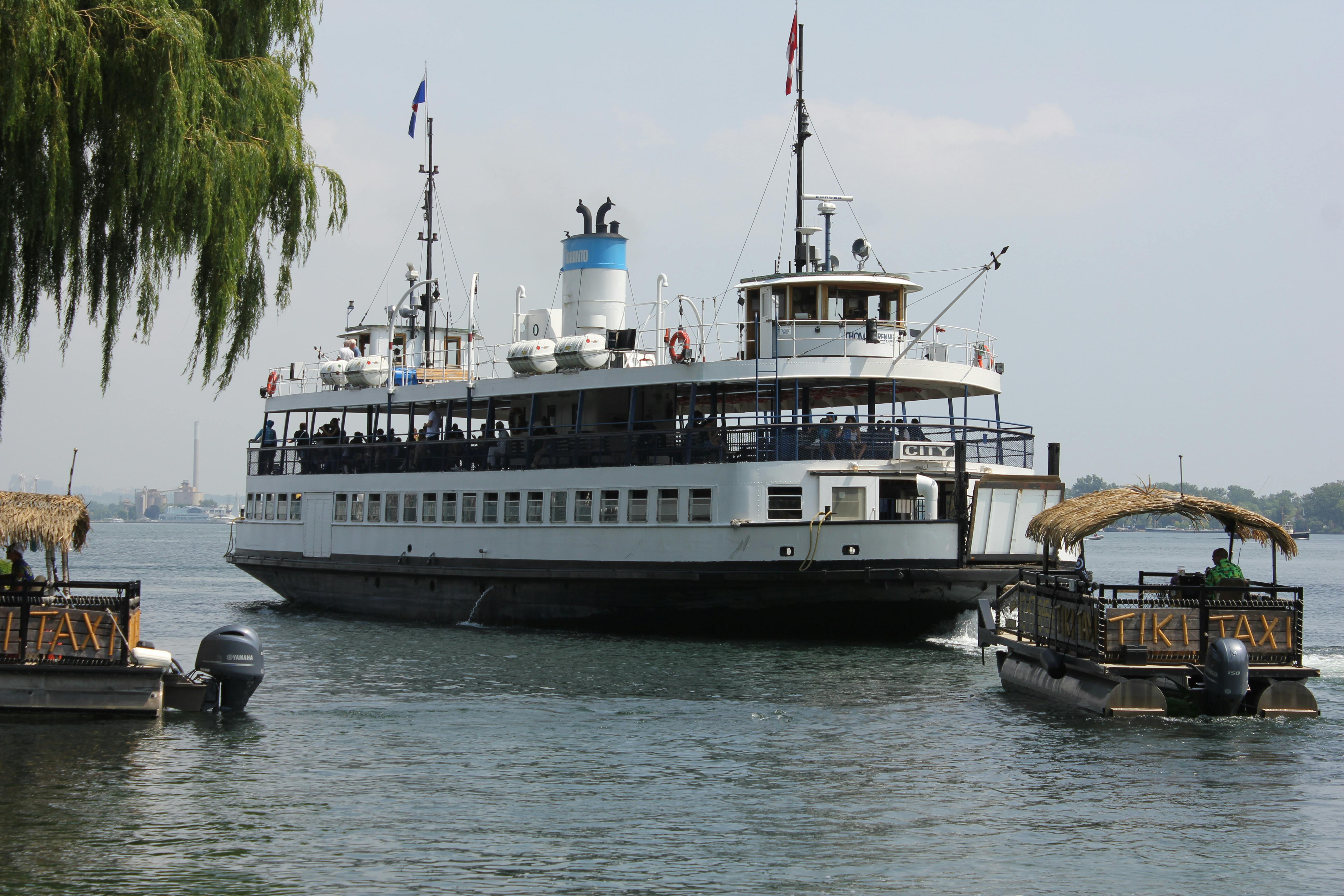 Ferry and Motorboat · Free Stock Photo