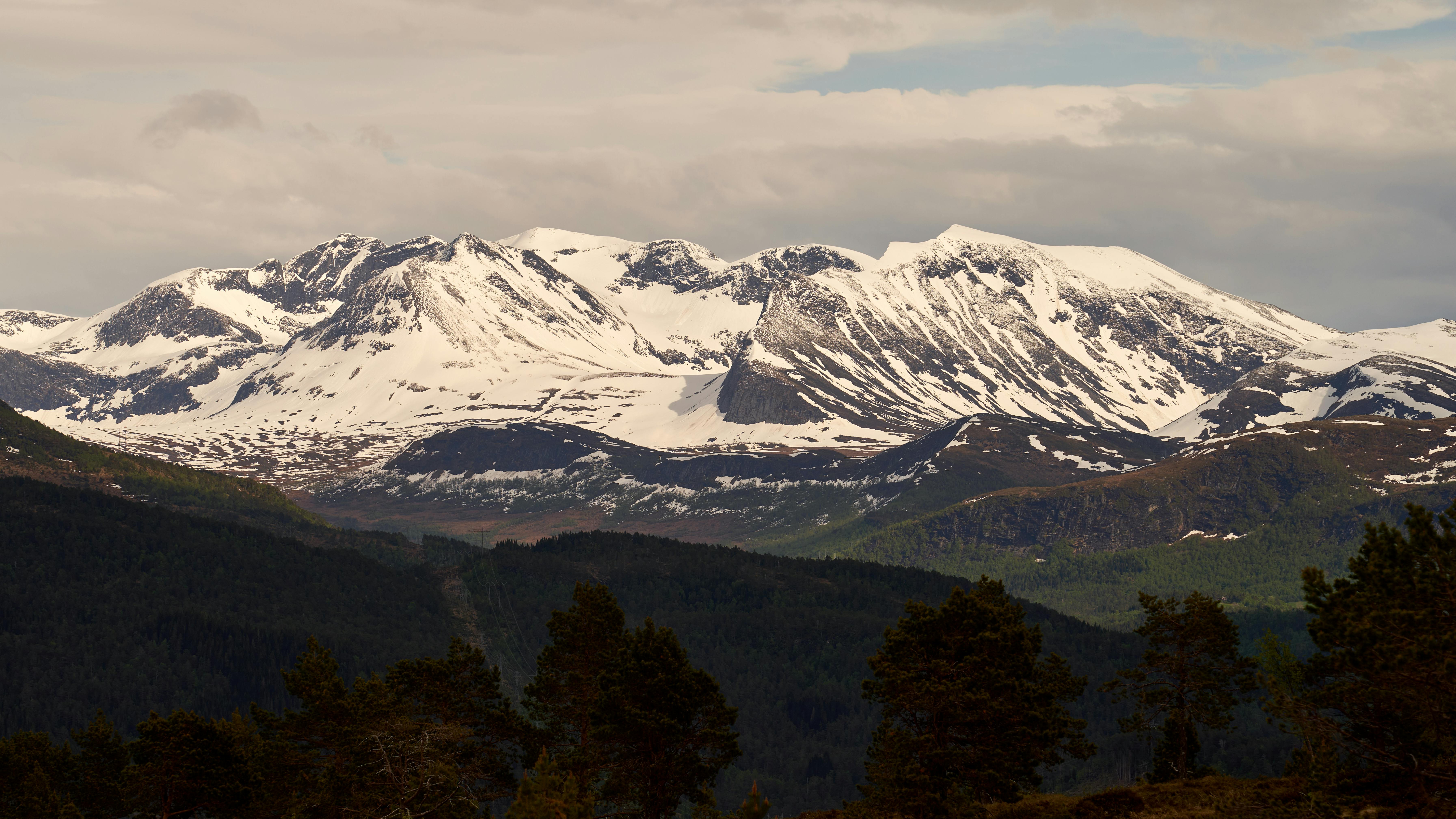 A Majestic Scenery of a Snow Covered Landscape · Free Stock Photo