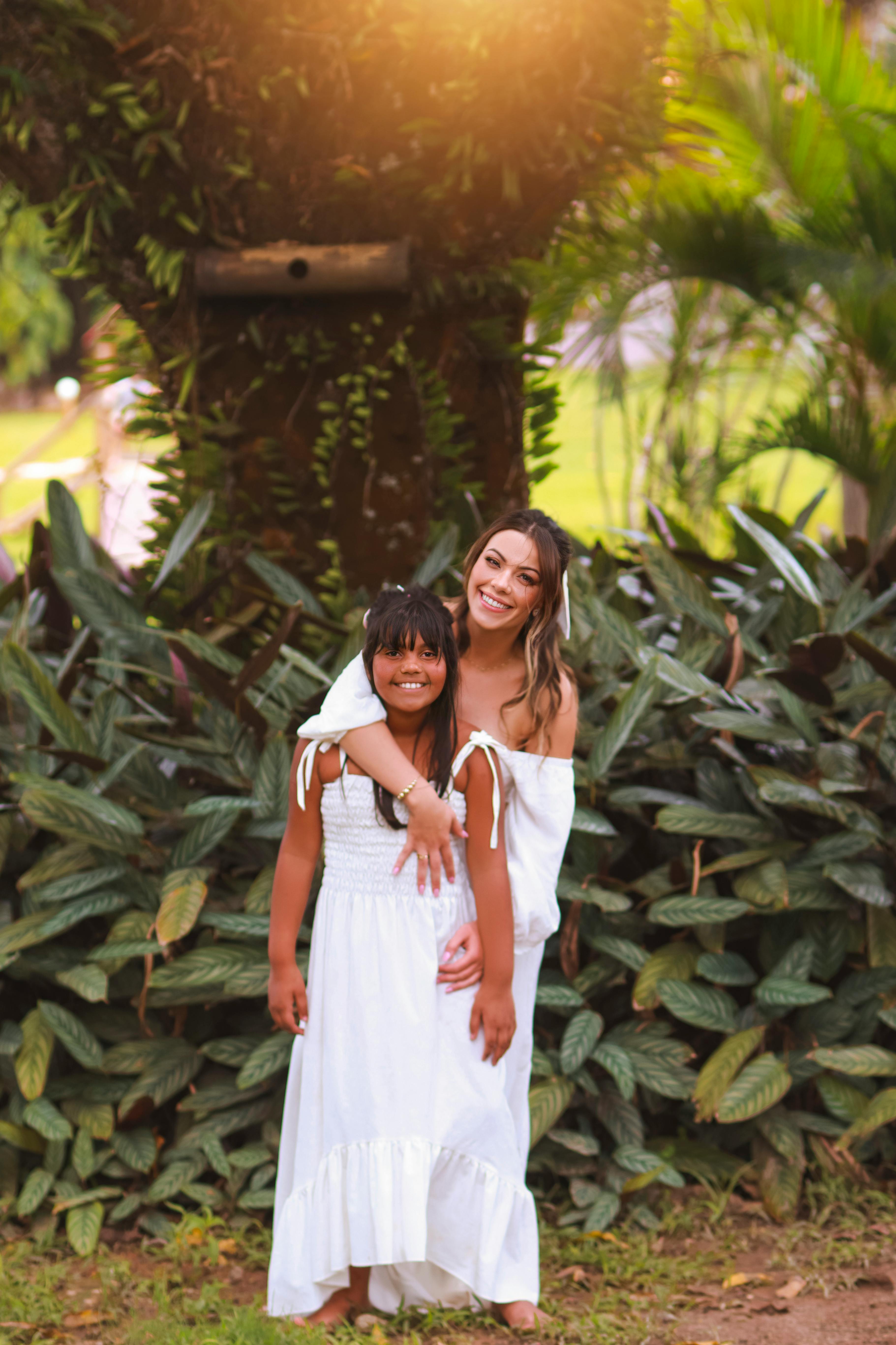 Giraffes Hugging Photos, Download Free Giraffes Hugging Stock Photos ...