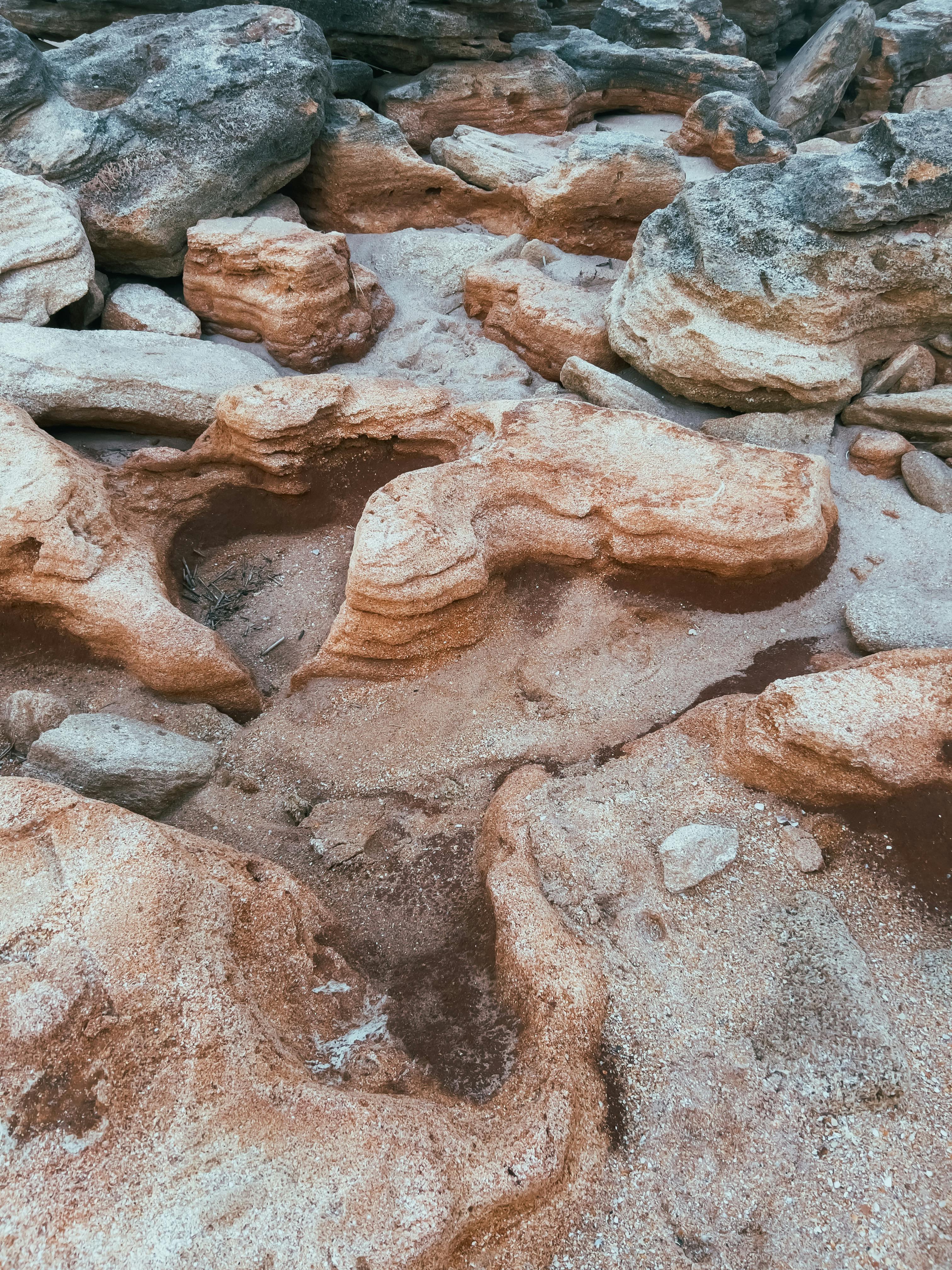 Sand on Geological Formations · Free Stock Photo