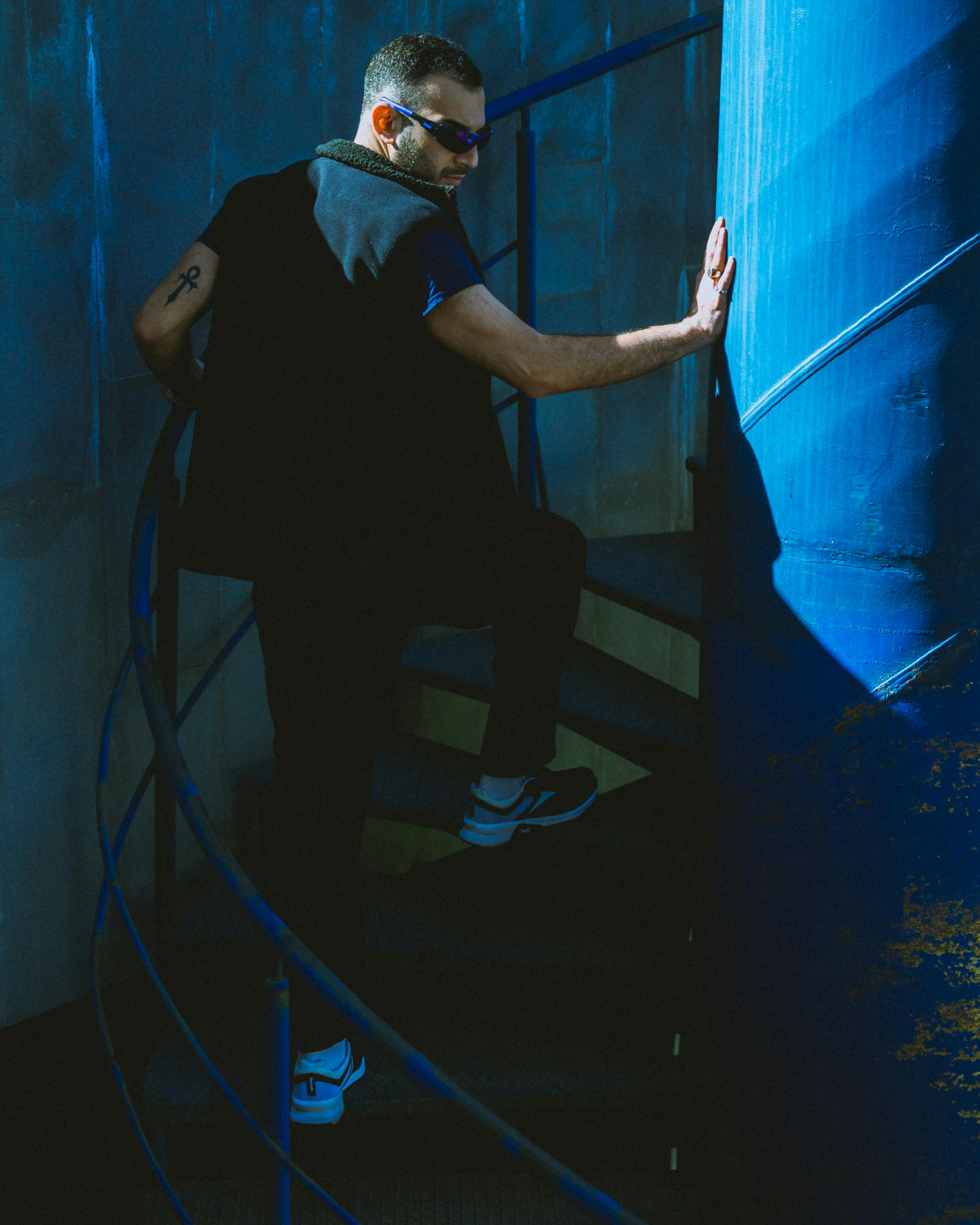 Scaffolding Bulding Man Shoes Photos, Download The BEST Free ...