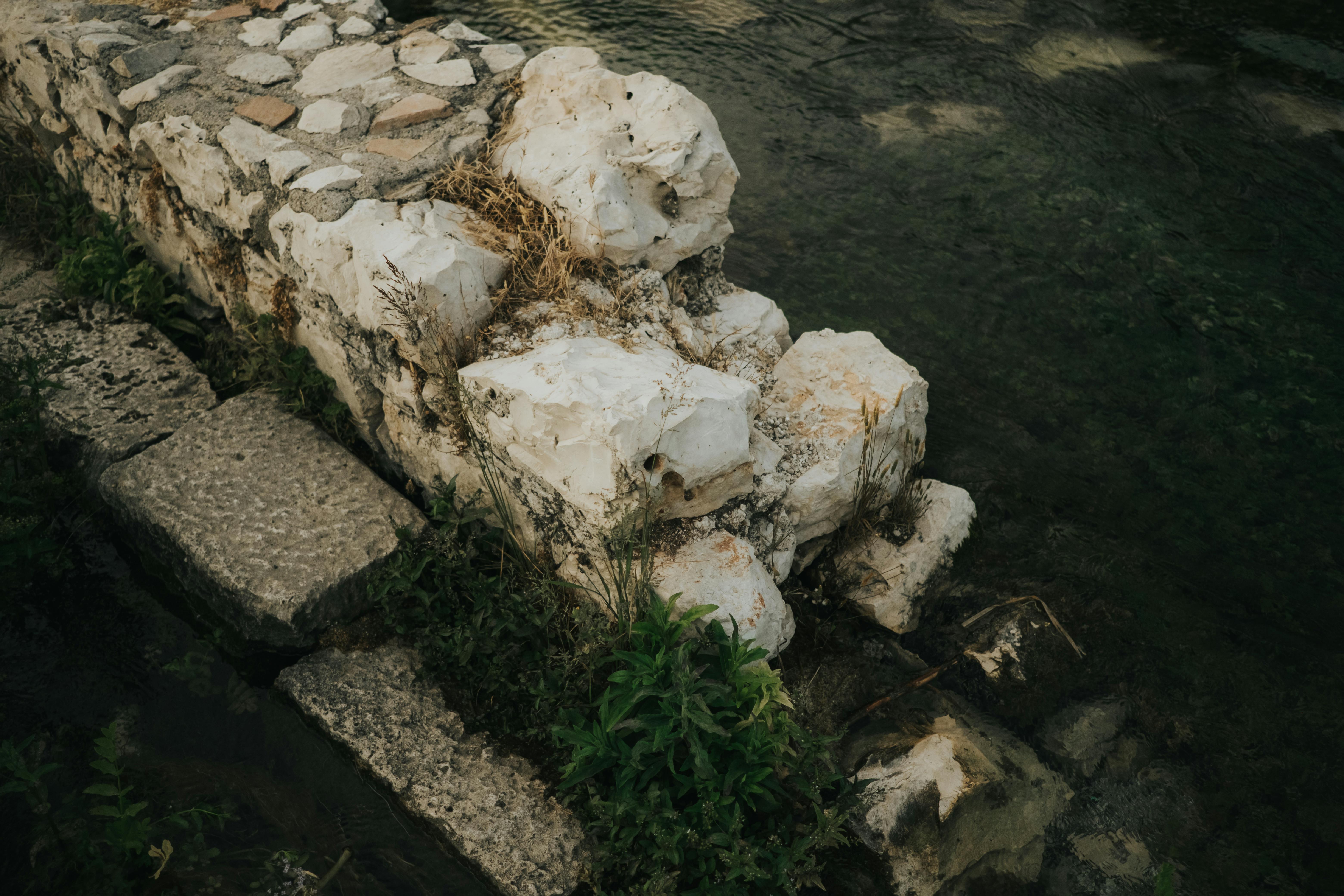 Ancient Building in Rocks · Free Stock Photo