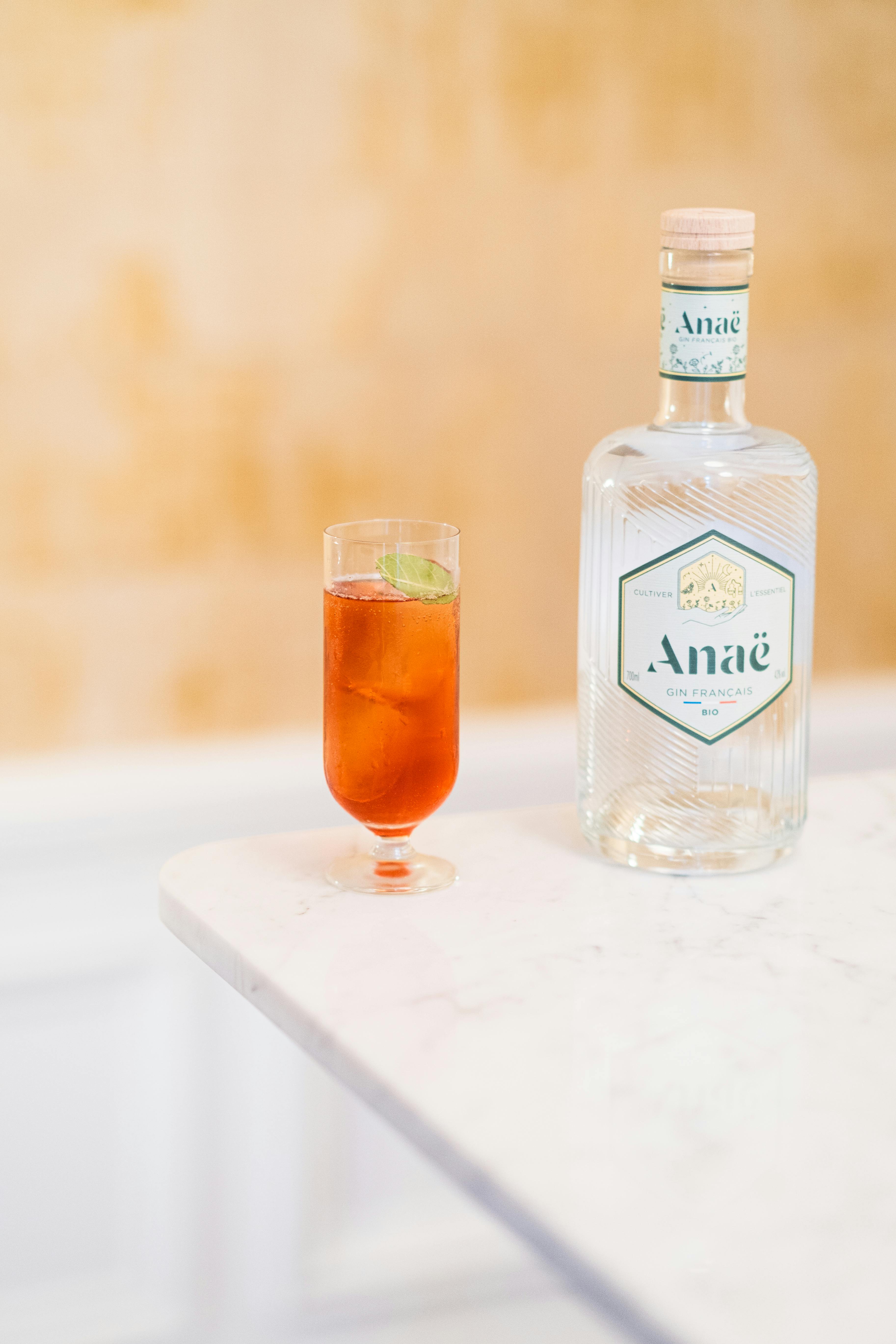 Glass Bottle Photos, Download The BEST Free Glass Bottle Stock Photos ...